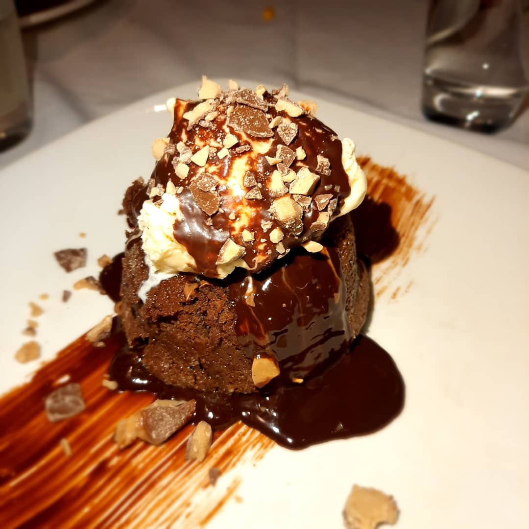 [I ate] Hot Chocolate Lava Cake | Scrolller