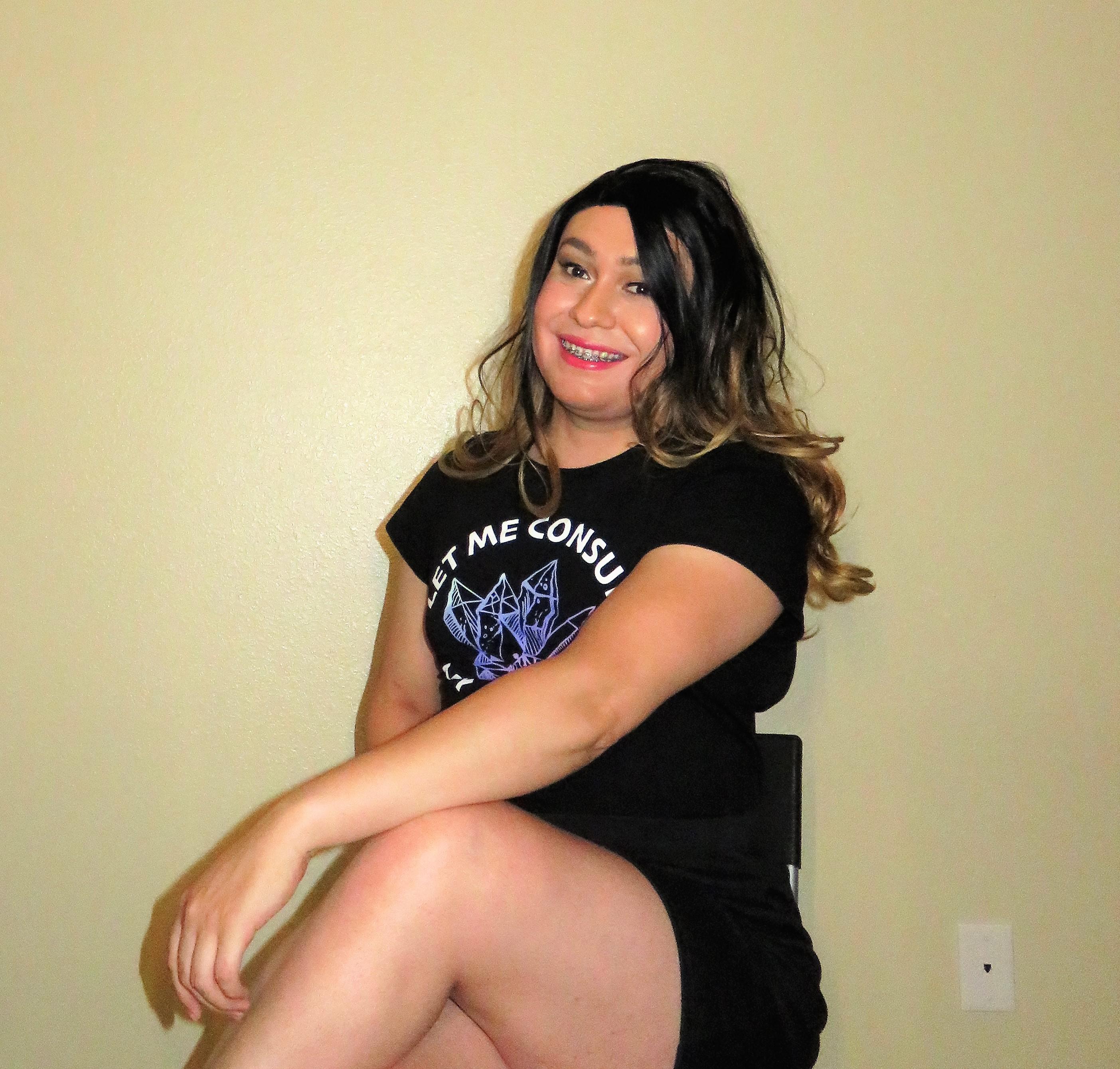 I can read crystals and tell you cool things! | Scrolller