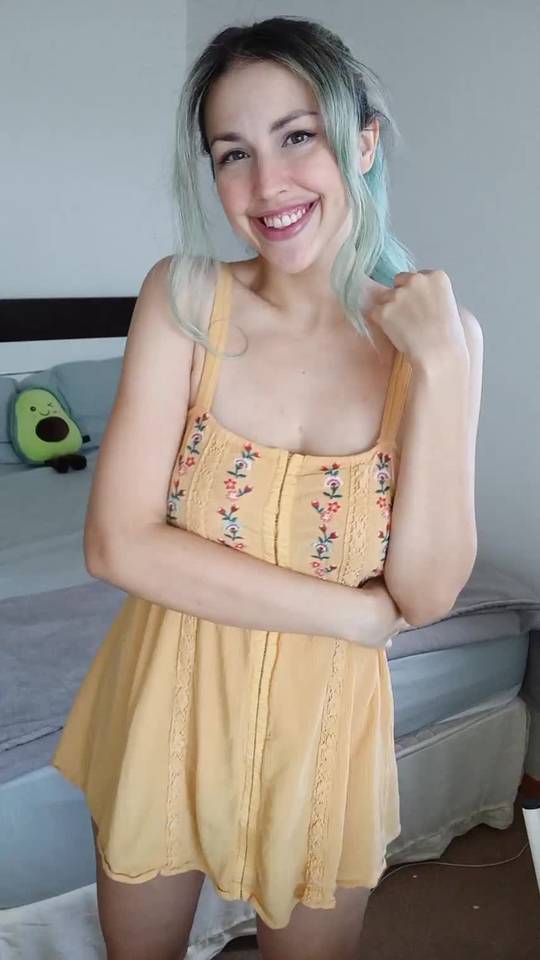 Am I girlfriend material? 🙃 | Scrolller