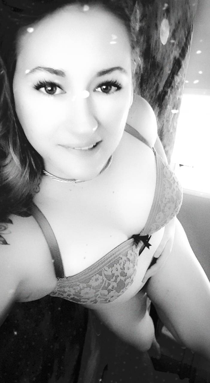 I dont wanna get dressed and go to work * pouty face* | Scrolller