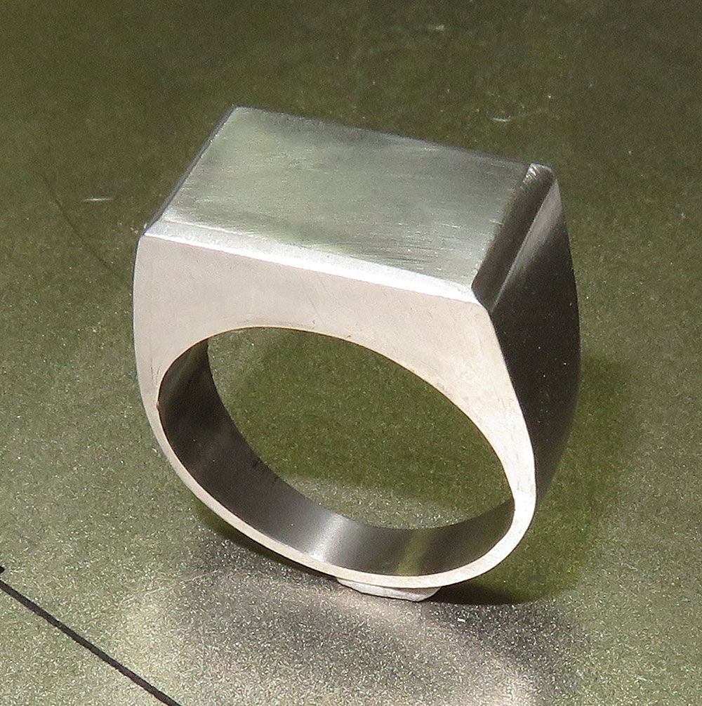 I fabricated a hollow Gents ring out of 1 mm titanium plate using my Tig welder. | Scrolller