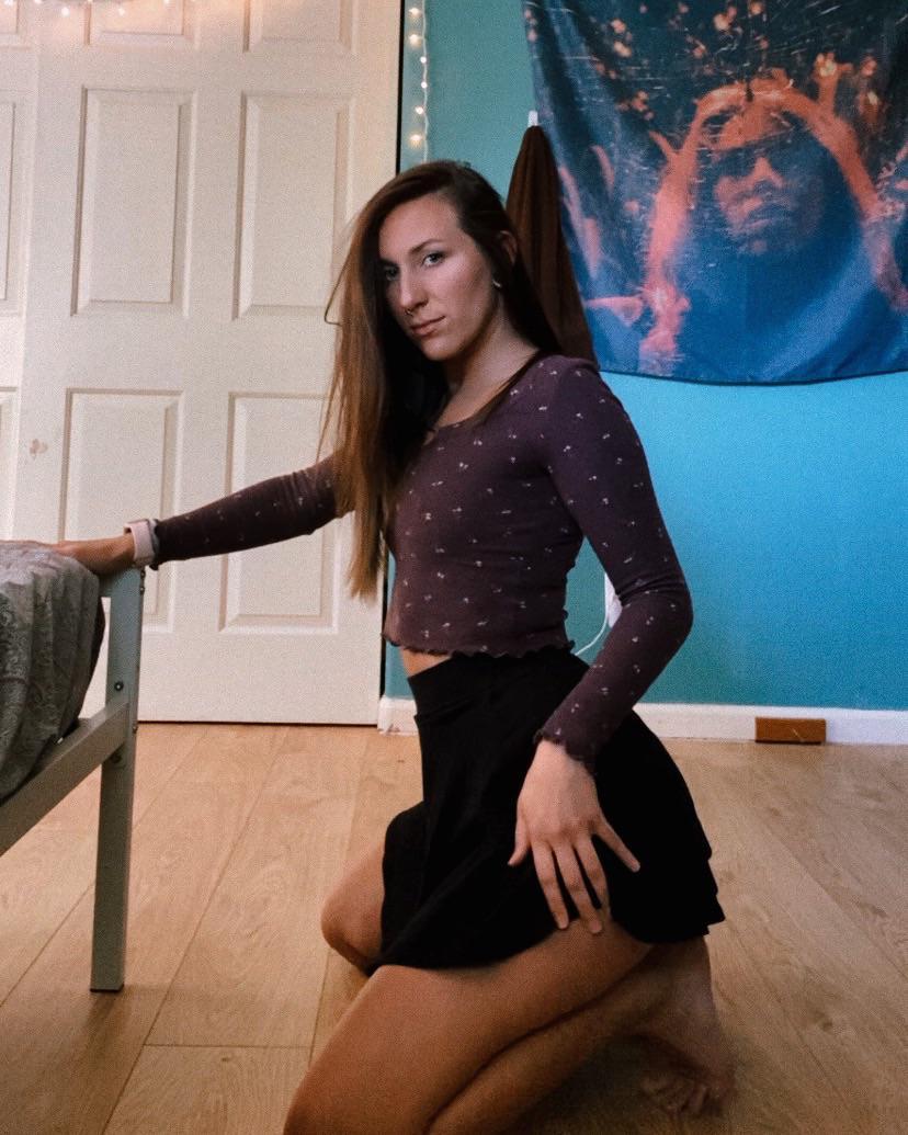 i feel really cute and confident today, i wish everyone the same 💟 | Scrolller