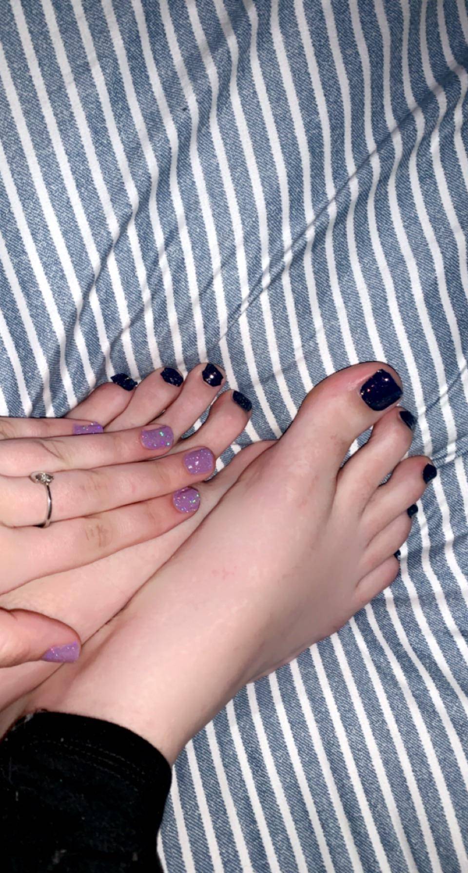 Foot slave for you💖 | Scrolller