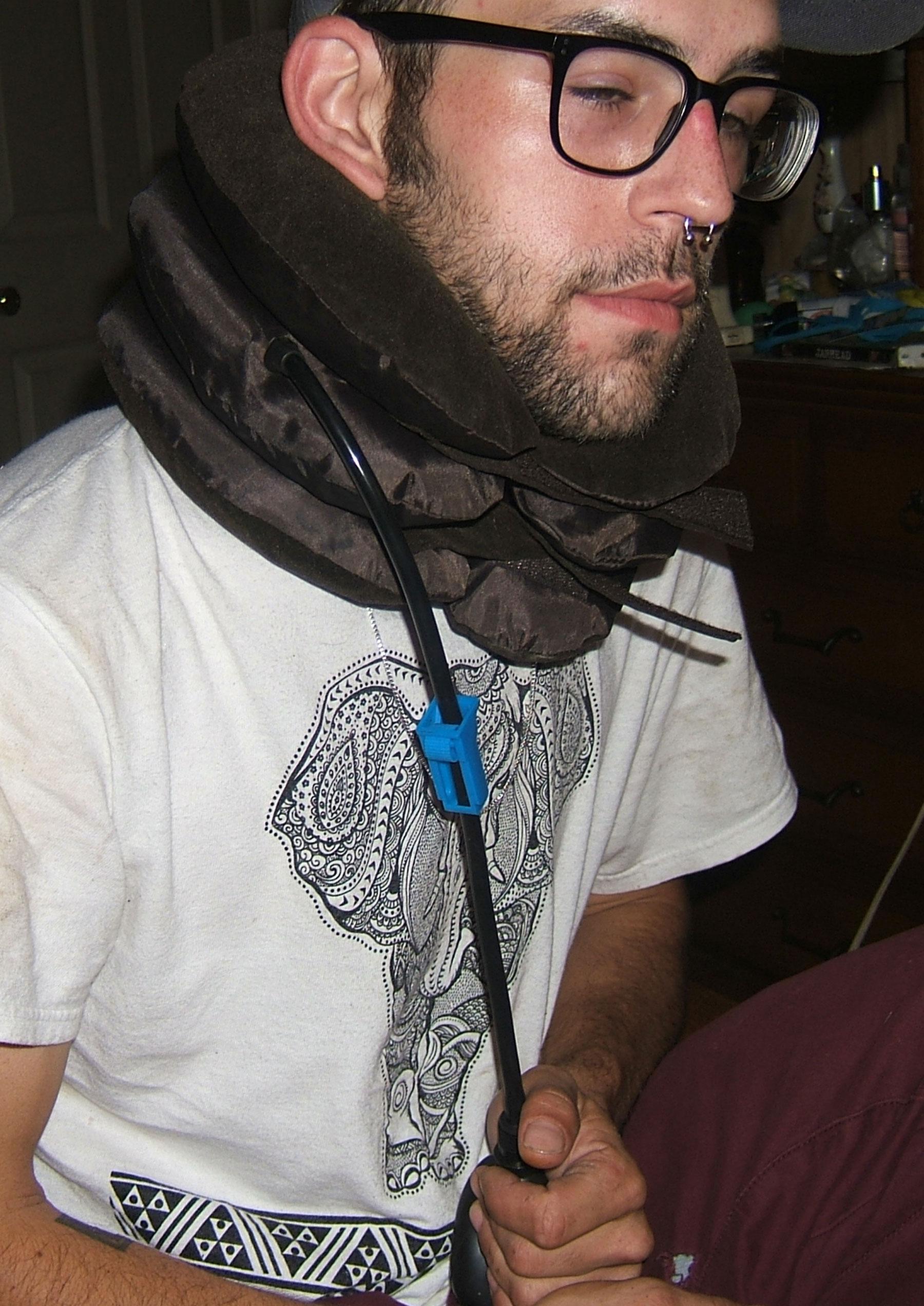 I Keep Stress and Pain in My Neck and Shoulders that is Hereditary | Scrolller