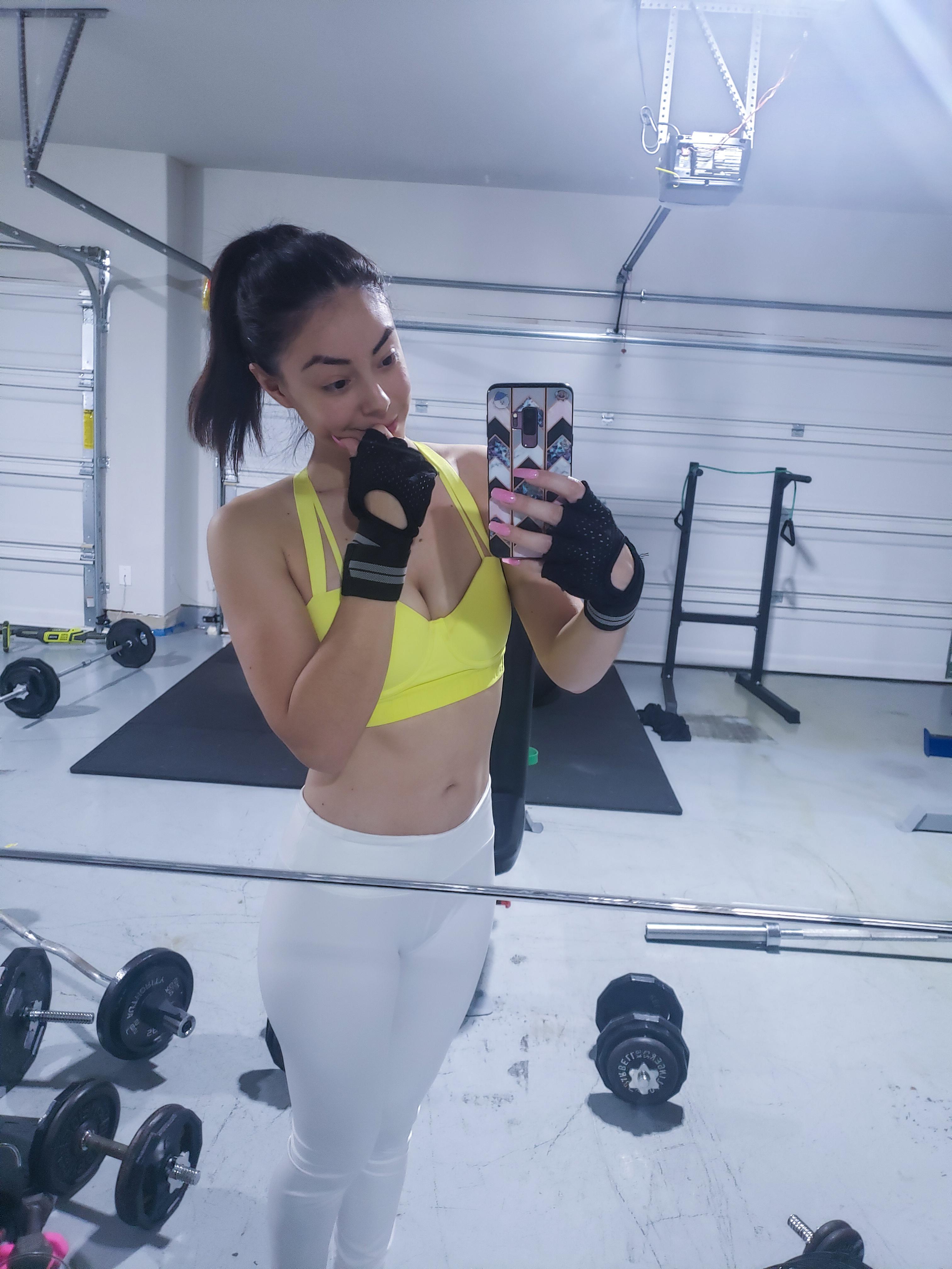 I know its Monday but let's try and make it a good one 💁🏻‍♀️ | Scrolller