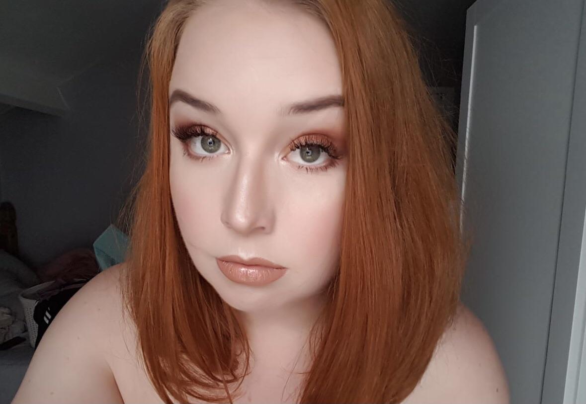 I look grumpy but my eyes look pretty | Scrolller