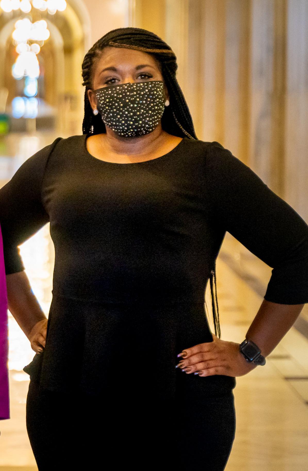 I love Cori Bush's curvy body | Scrolller