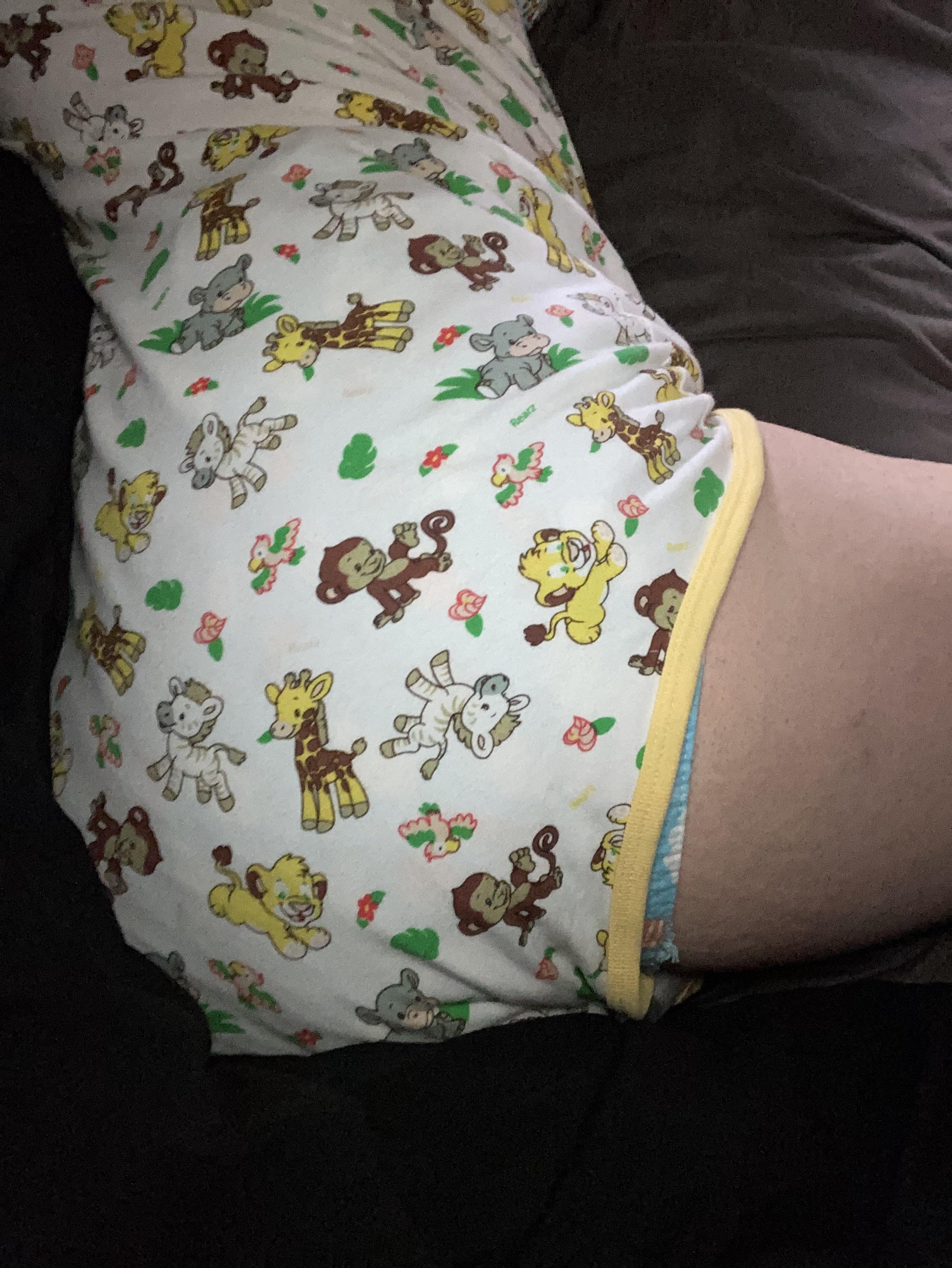 I love how diapers make my butt look bigger. Hehe | Scrolller