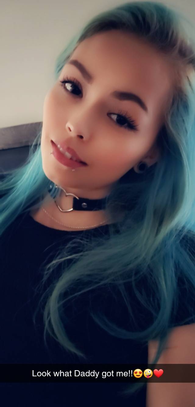 I love my new choker😍💋 | Scrolller