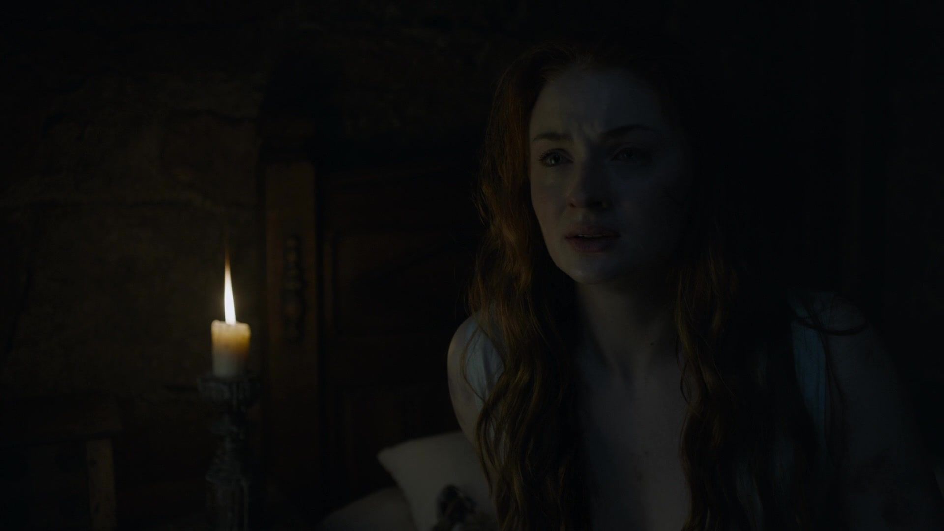 I love seing Sophie Turner broken and crying | Scrolller