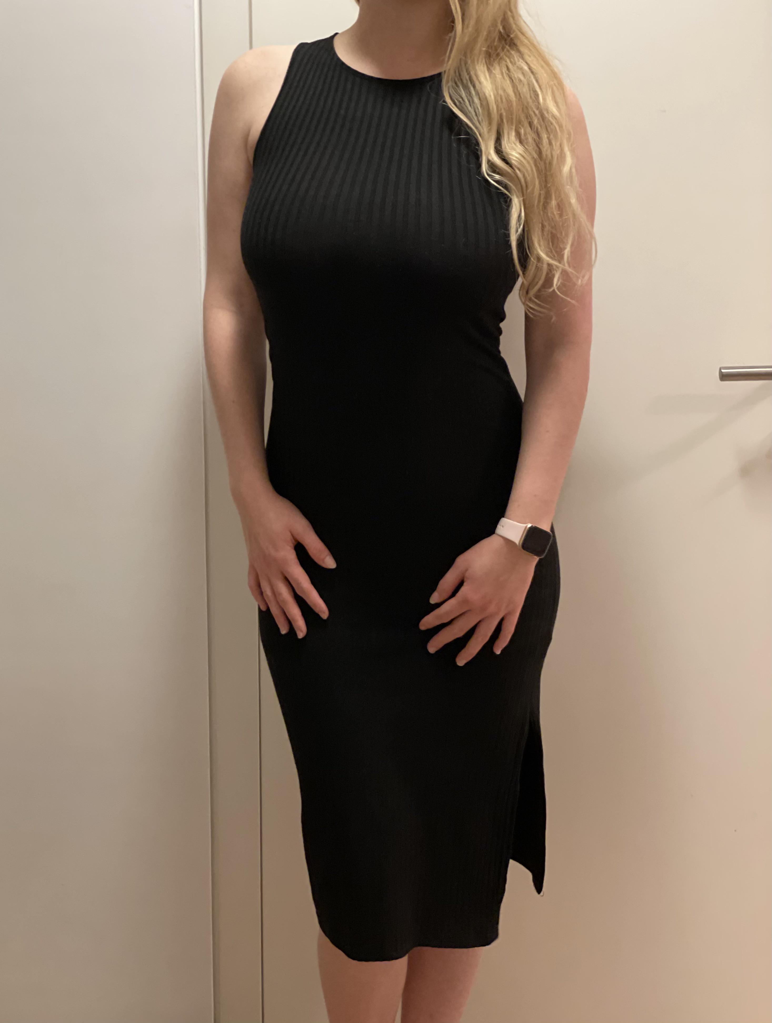 I love the curves tight dresses show | Scrolller