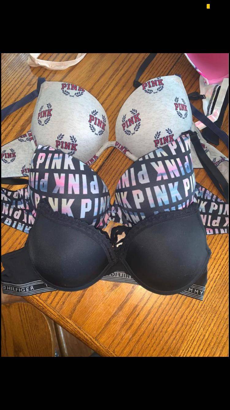 I Love Vs Pink Bras Peep The Tommy Hilfiger Scrolller