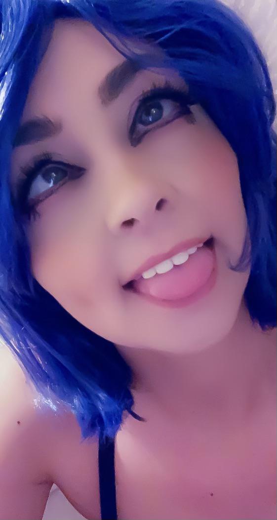 Hurry up 🥺 | Scrolller