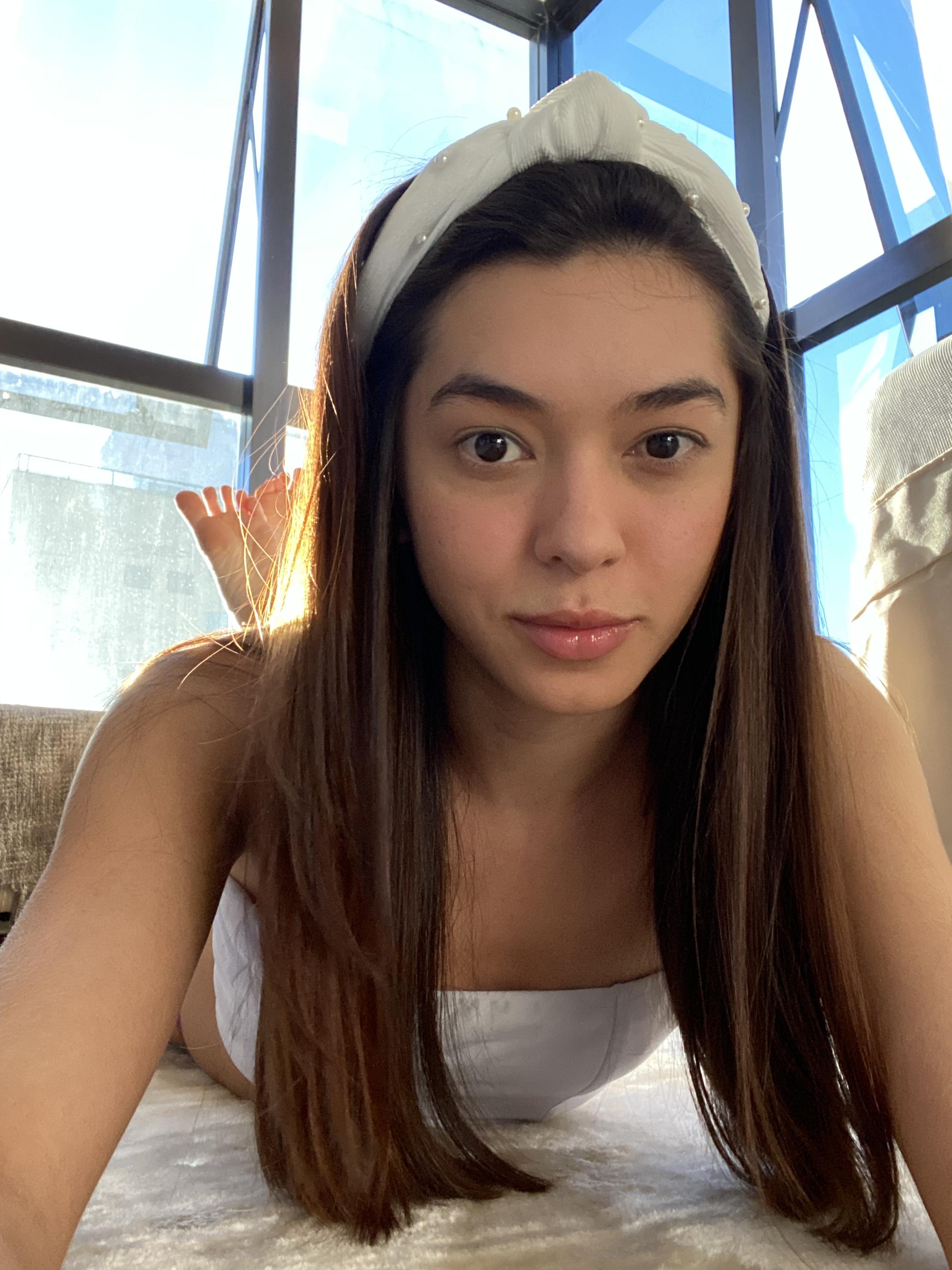 I loved my lips in this selfie, would u like them around ur cock? 🤤💦💦 | Scrolller