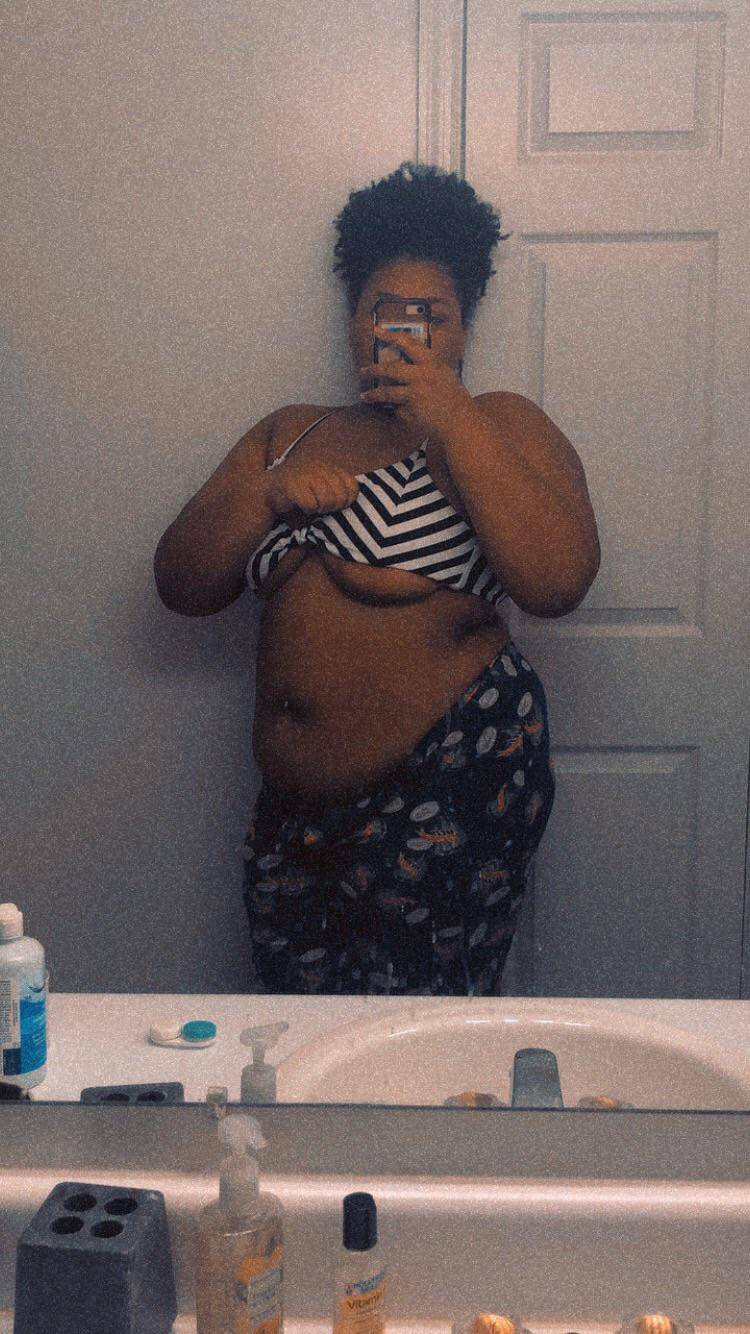 I’m giving major underboob | Scrolller