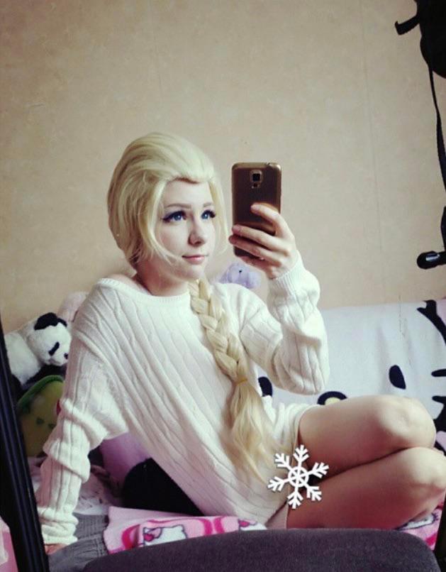 “Hey! Do me a favor and grab my butt!” - Olaf ⛄️ | Scrolller