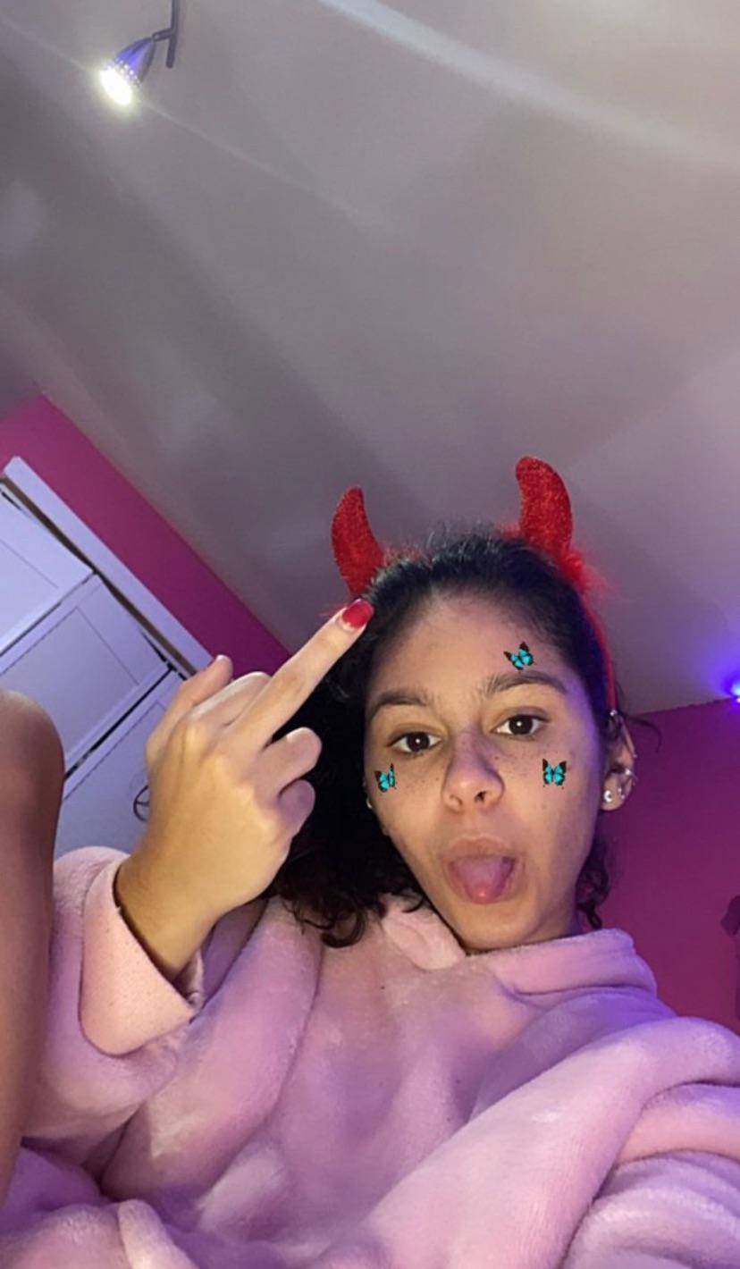 I’m your favorite.. will you bust your balls for me though? | Scrolller