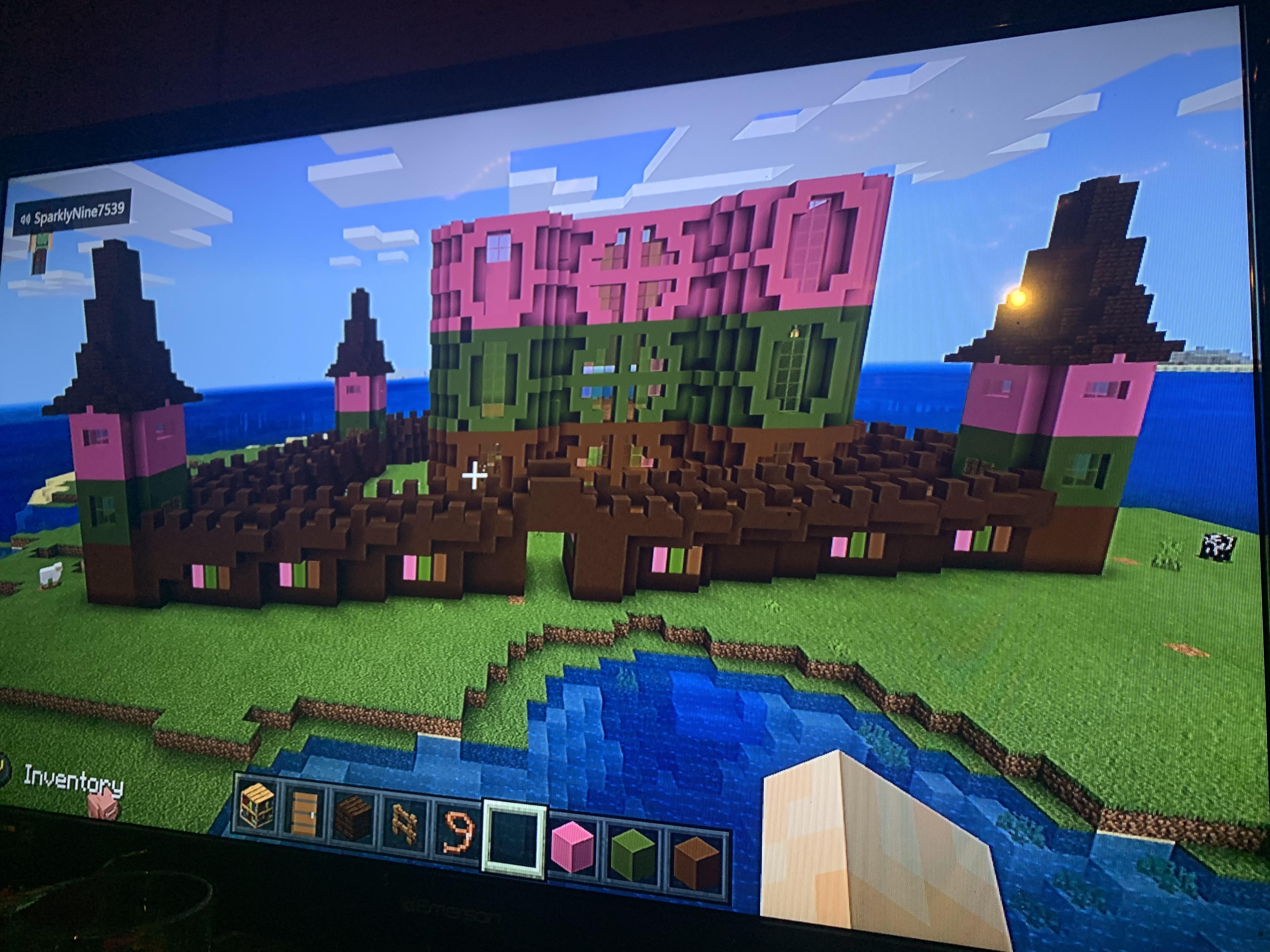 I made a Gynosexual themed castle | Scrolller