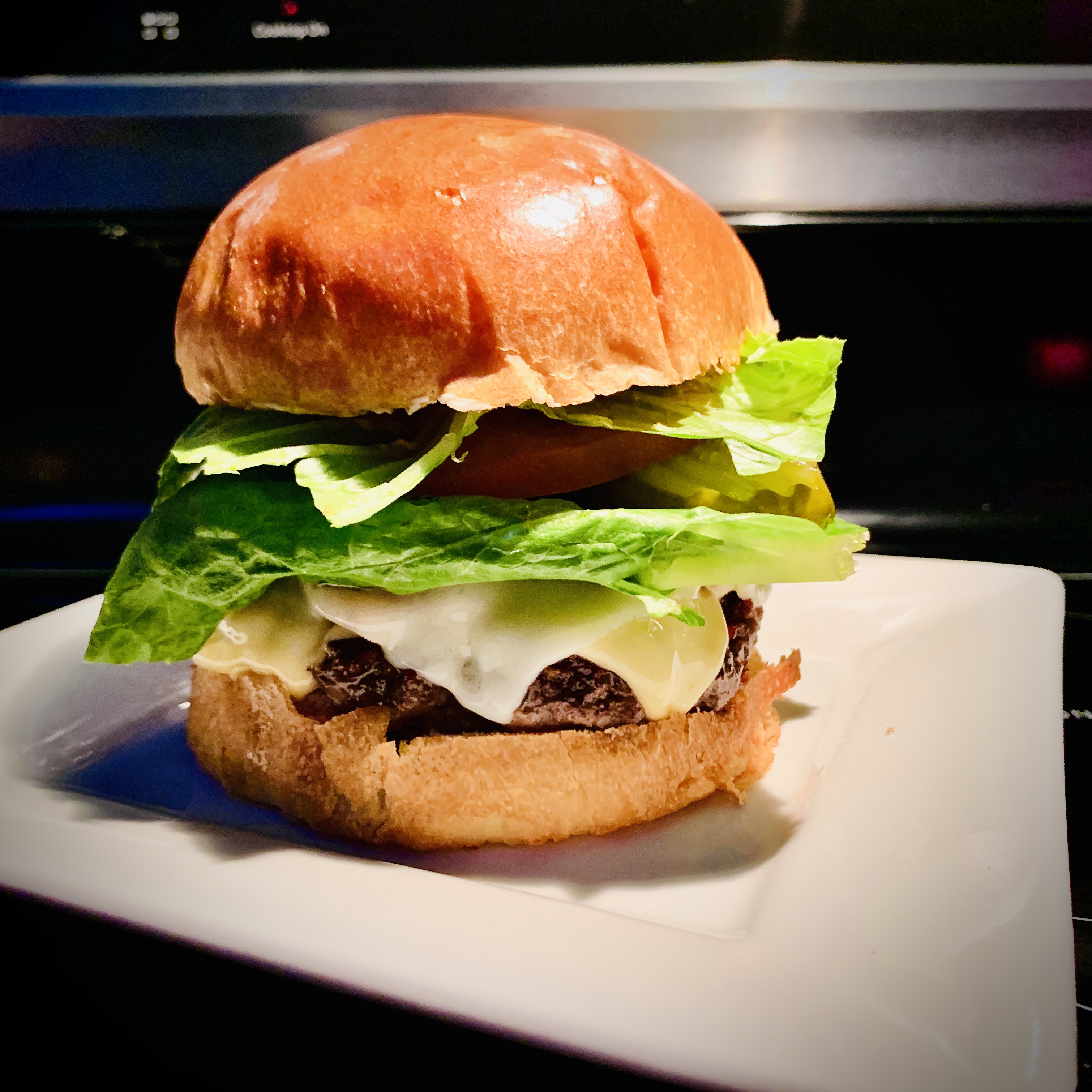 [I made] A pretty tasty cast-iron bacon cheeseburger. | Scrolller