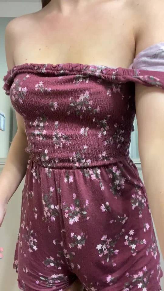 I may have not have much to shake but I like to shake and bounce them anyway (oc) (Drop)/(reveal ...