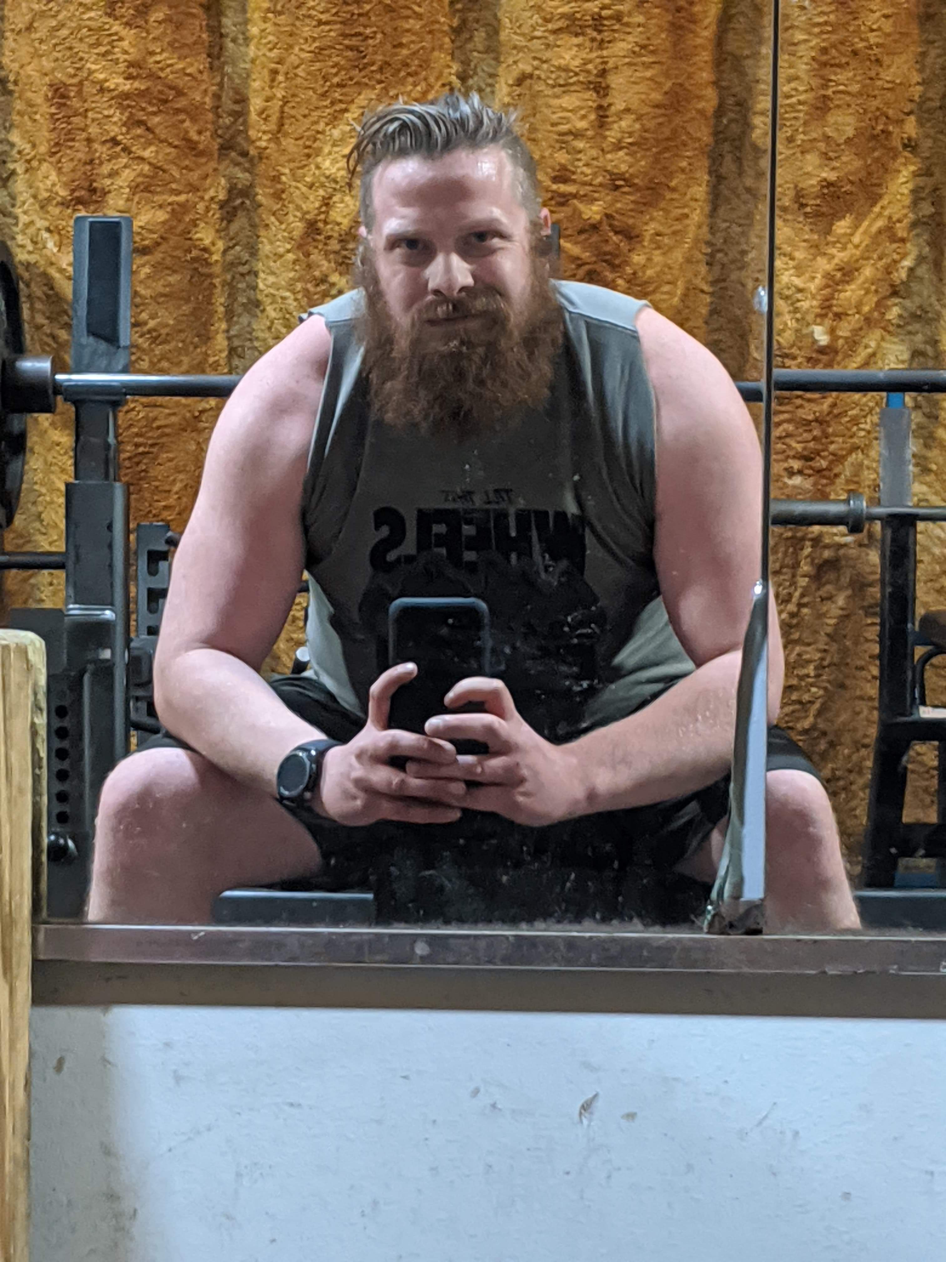 I melt when he gives me this look at the gym. 🤤🤤 | Scrolller