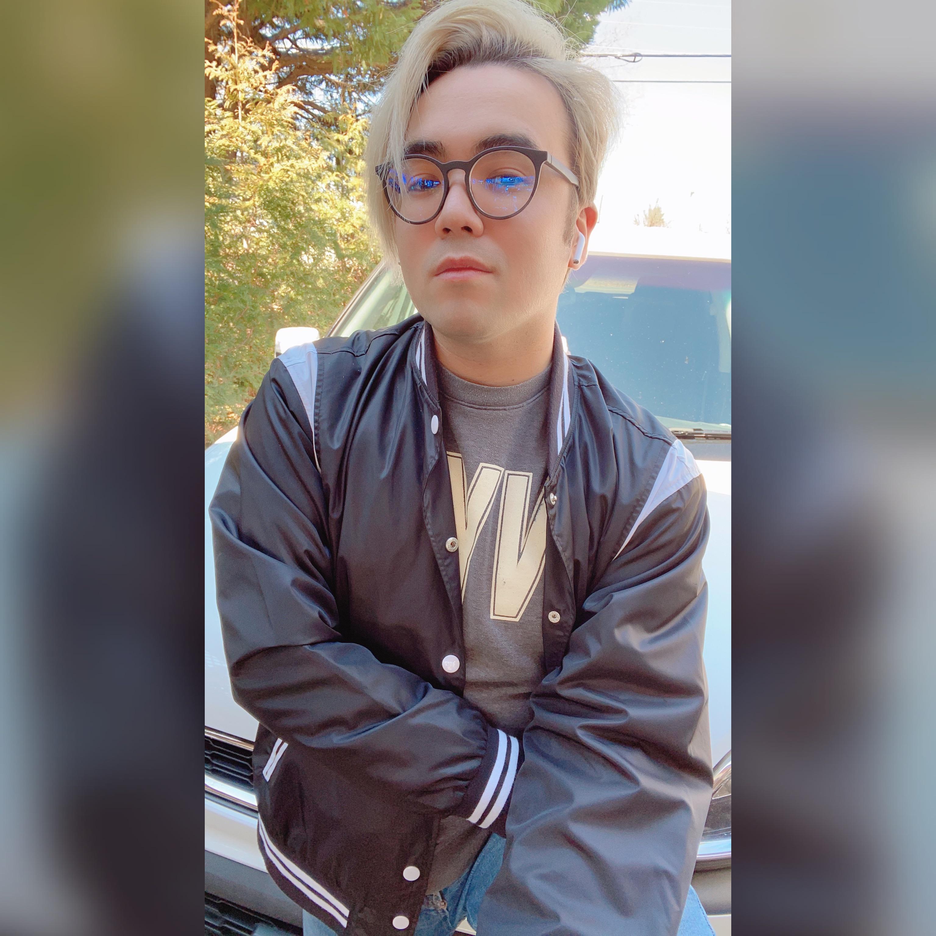 I need a senpai to notice me.🥺👉🏻👈🏻 | Scrolller