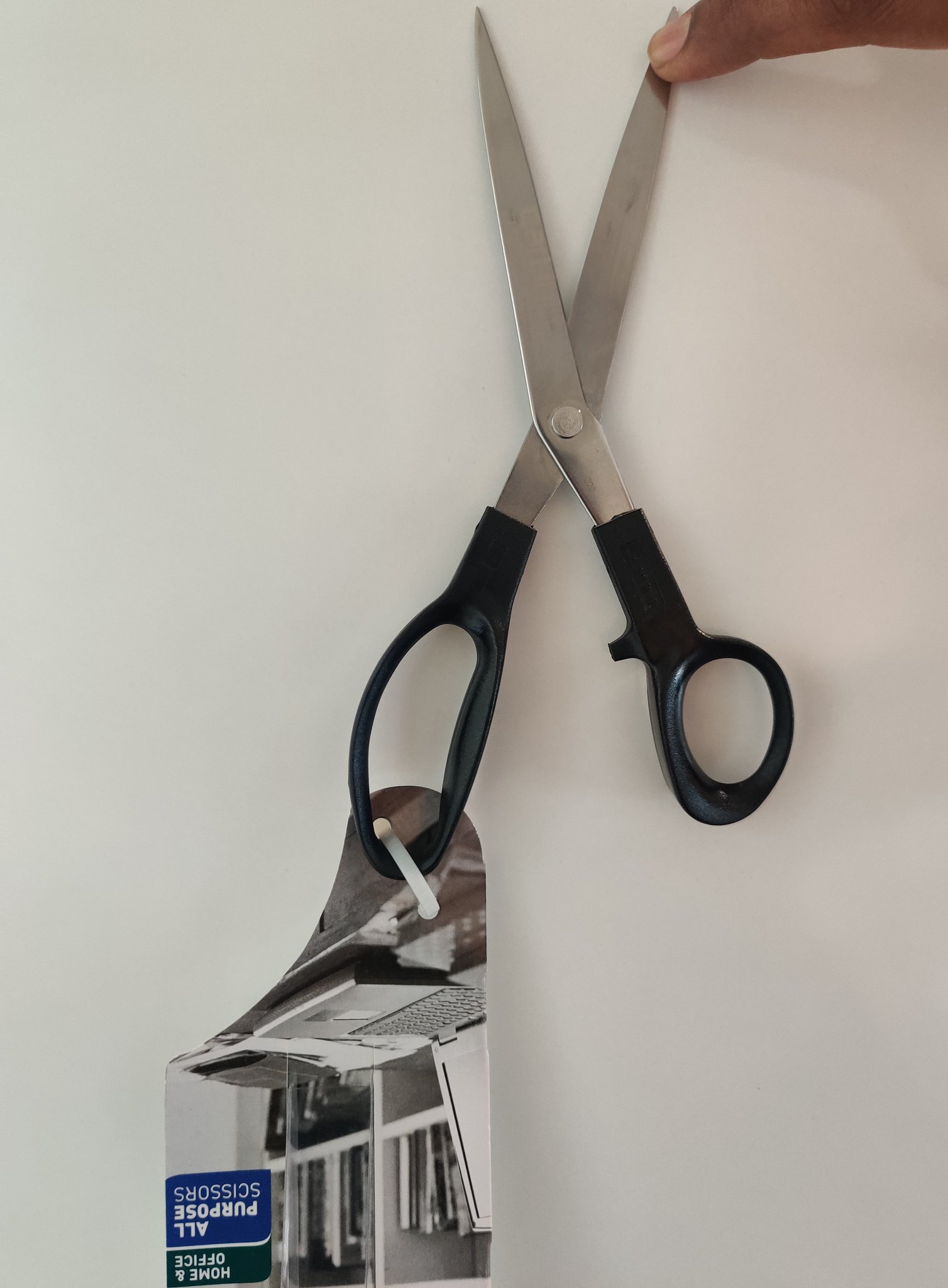 I need another scissor | Scrolller