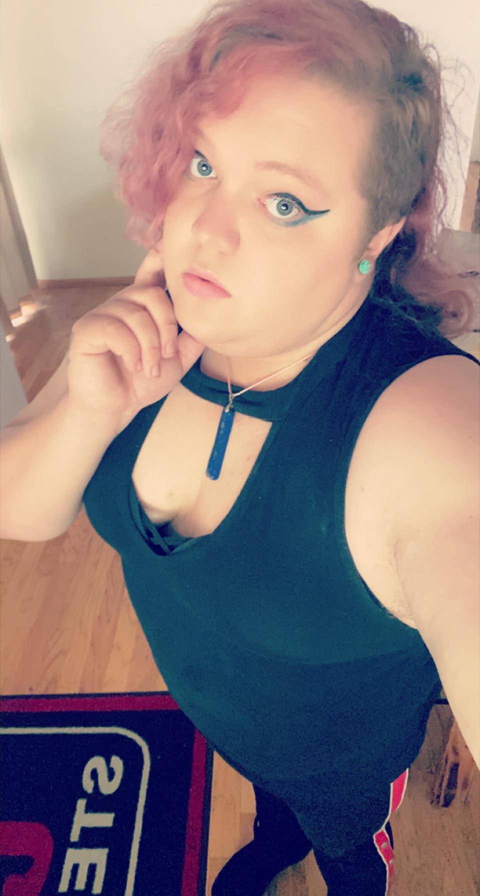 I never thought I could look this good 💕💕💕 (25, trans) | Scrolller