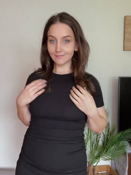 I present to you: your next spanking opportunity | Scrolller