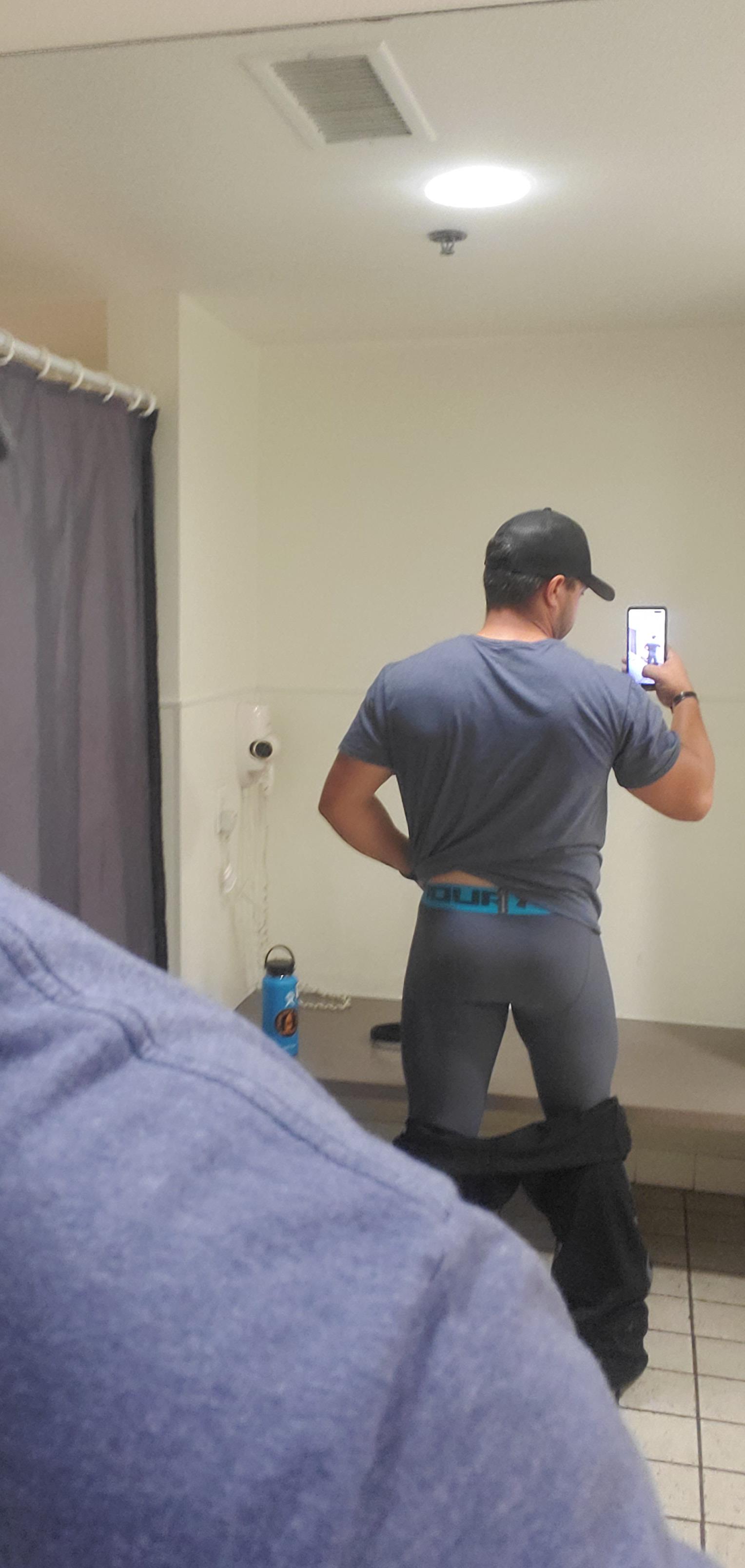 I squat sometimes. 😁 | Scrolller