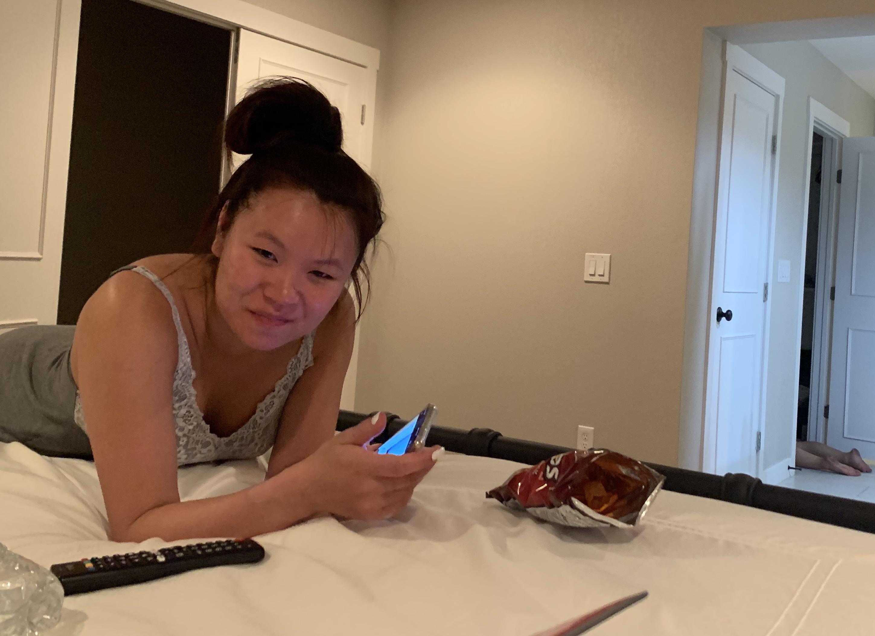 I swear she’s not dead | Scrolller