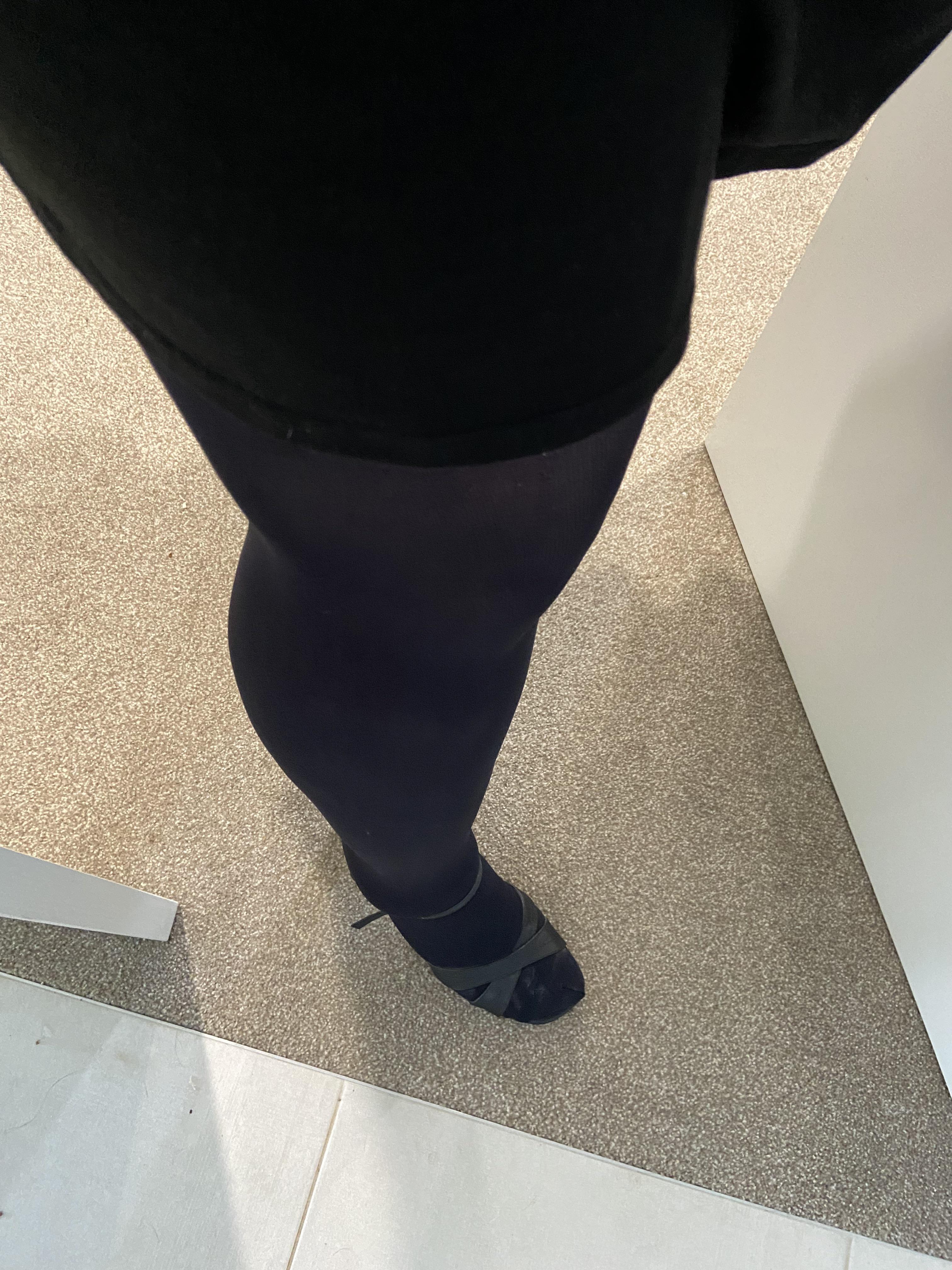 I think I have great legs! | Scrolller