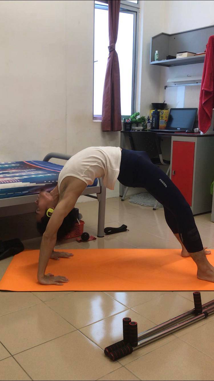 I think this’s 1 month progress. I do backbend on n off back then before that 1 month. How about ...