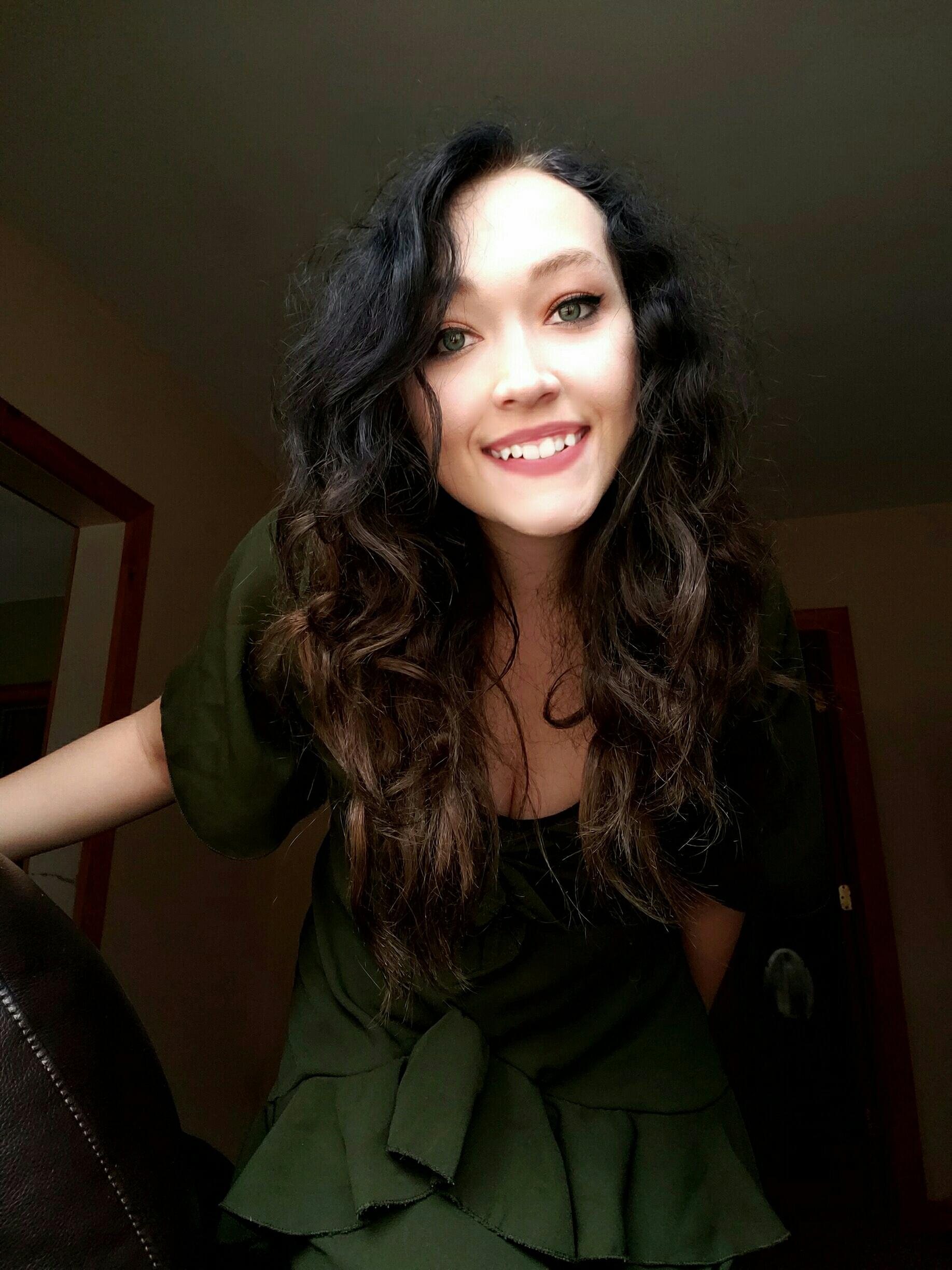 I think this shirt really brings my eyes out 🙂 [F23] | Scrolller