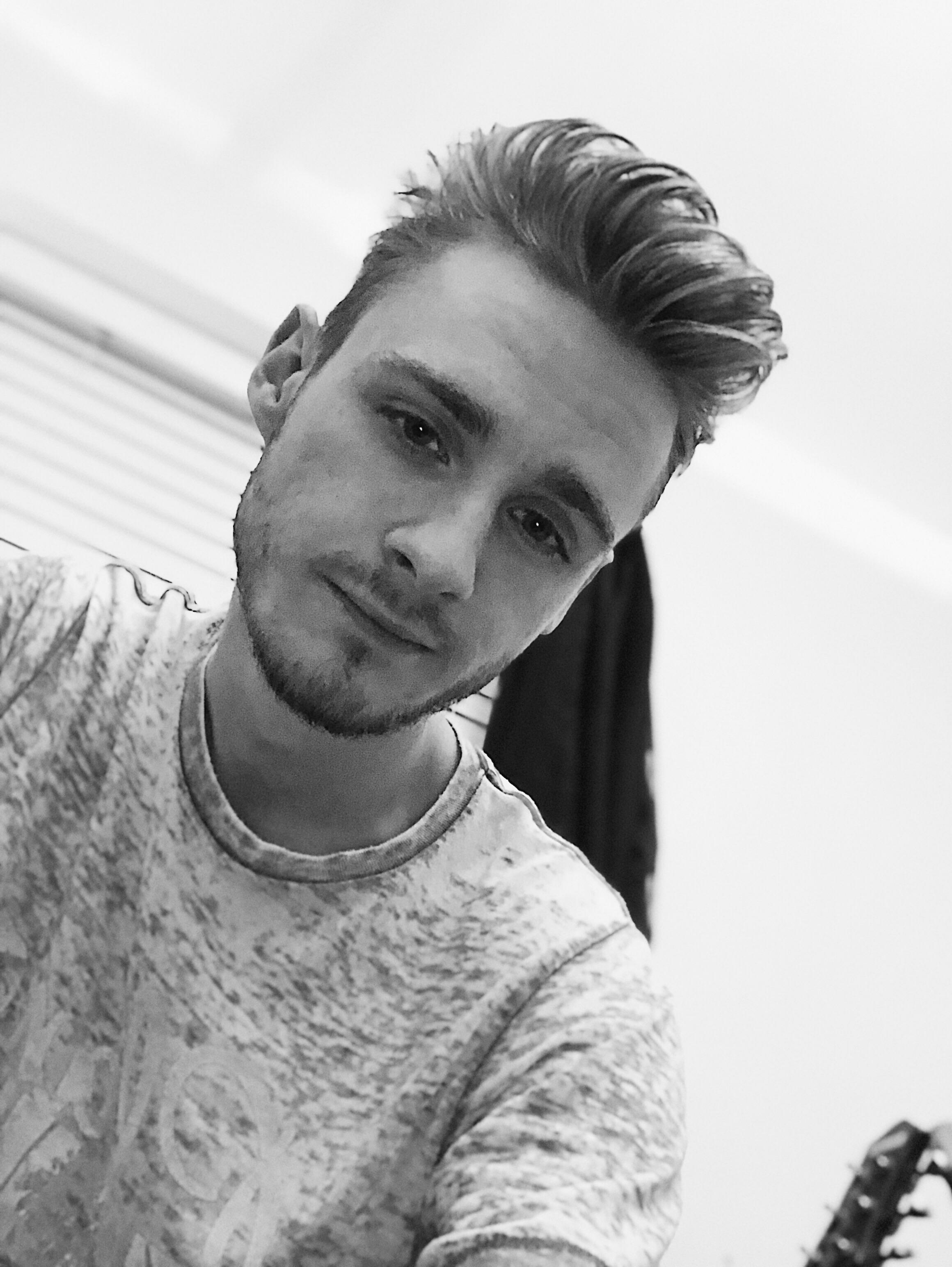 Have a fantastic day ☺️ [M24] | Scrolller