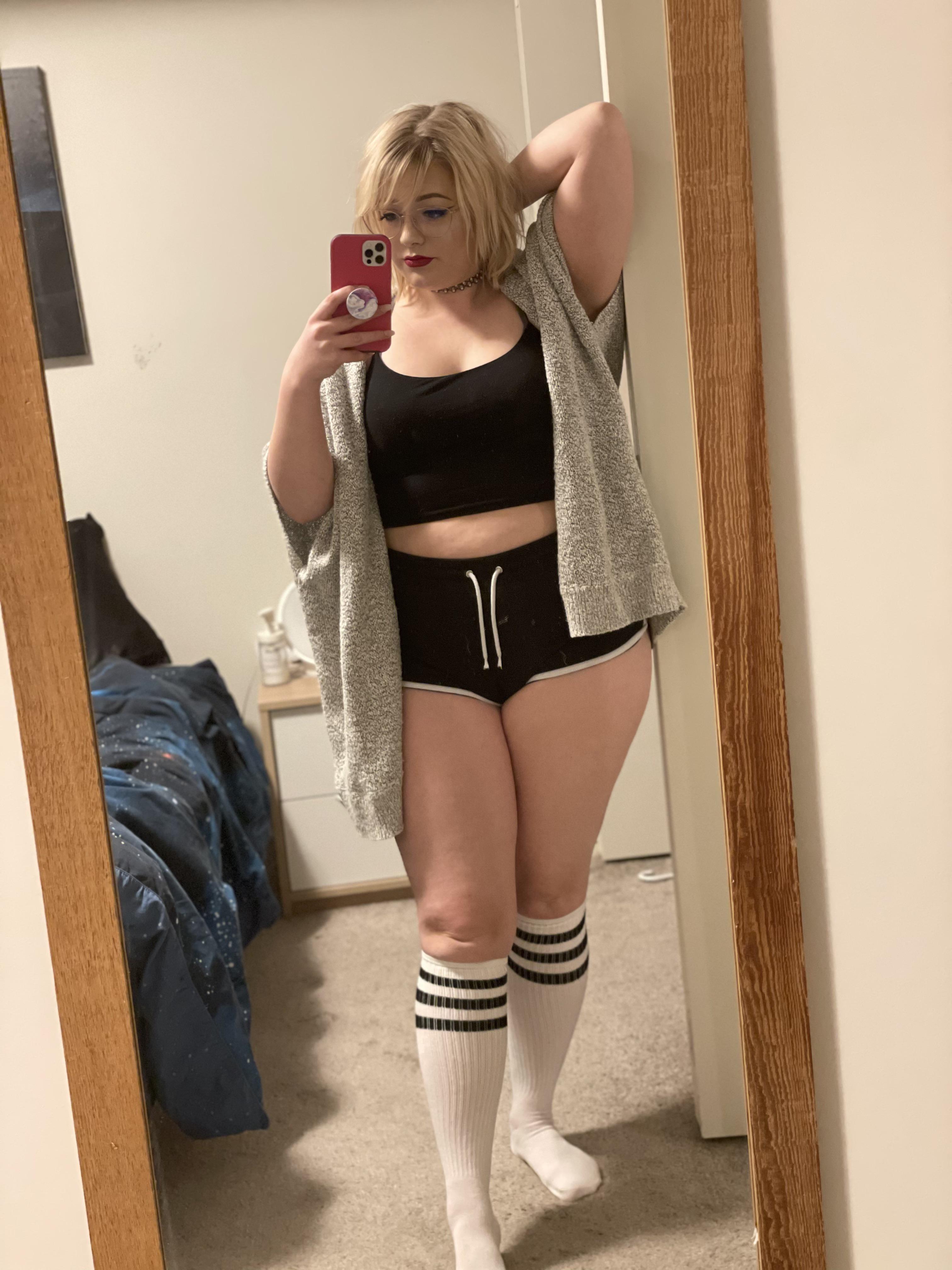 [I’ve] got the curse of curves (f) | Scrolller