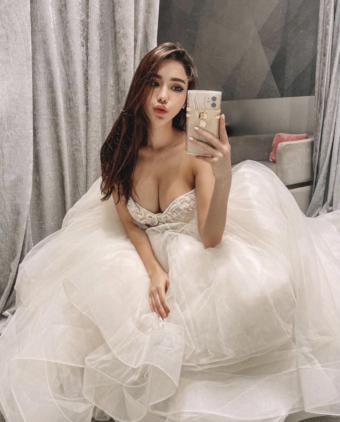 I wanna marry her, whoever impregnated her is so damn lucky | Scrolller