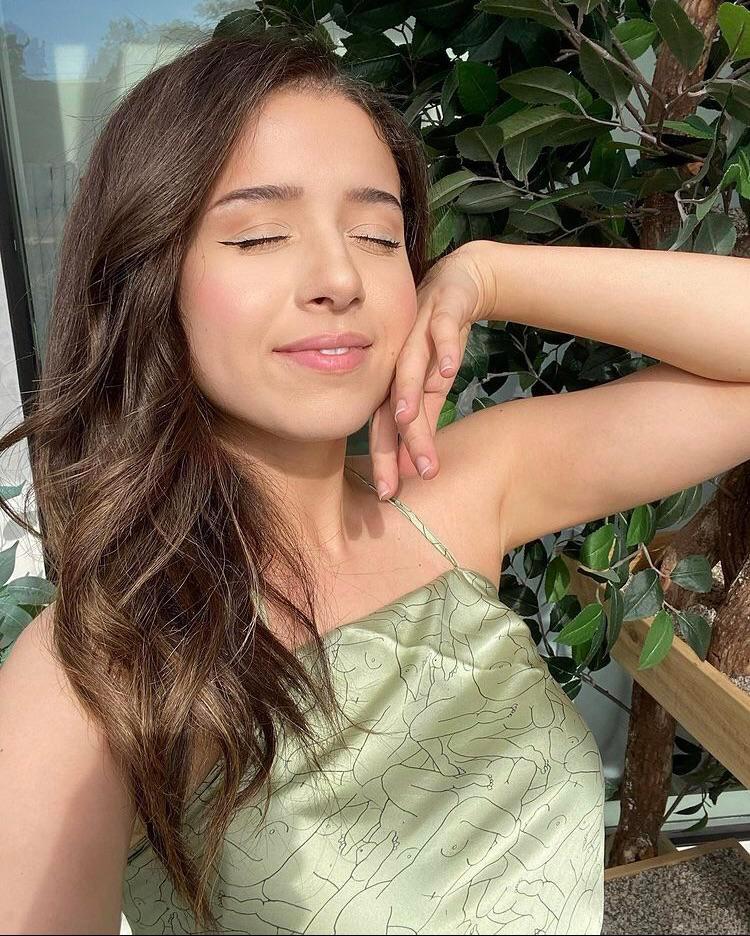 I want Imane Anys to sit on my face all day | Scrolller