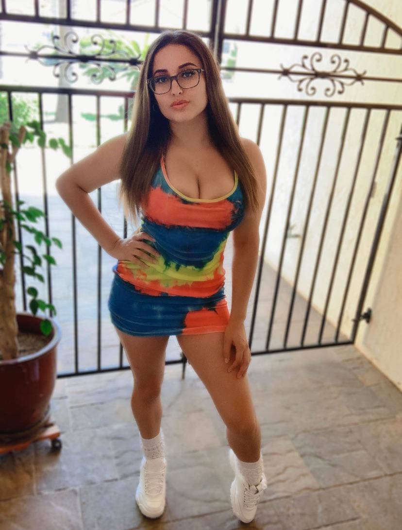 I was trying to look nice but still ended up slutty 😅 | Scrolller