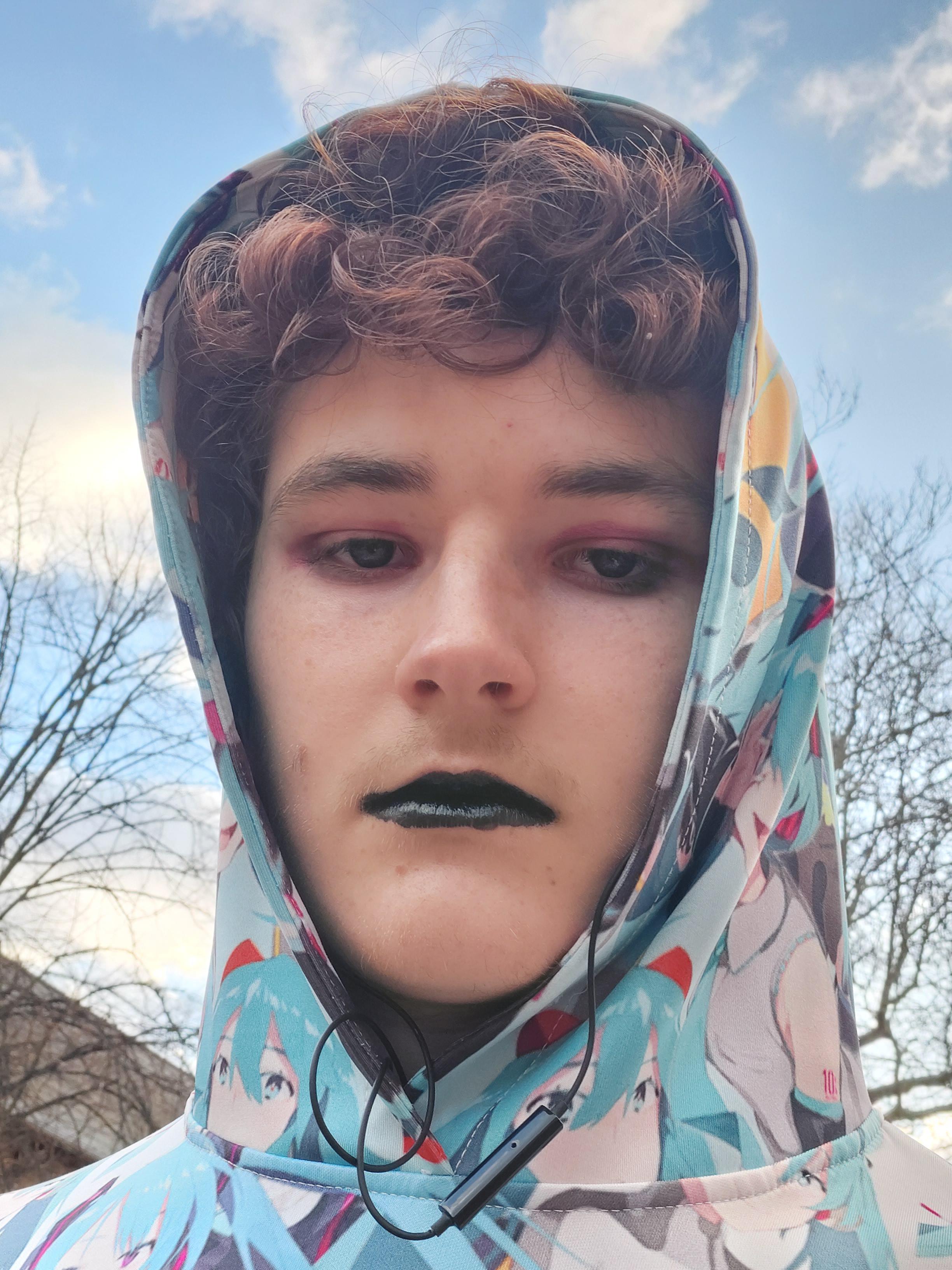 I went out in makeup for the first time as a Trans woman. How do I look? | Scrolller