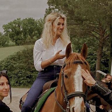 I wish I was that horse | Scrolller