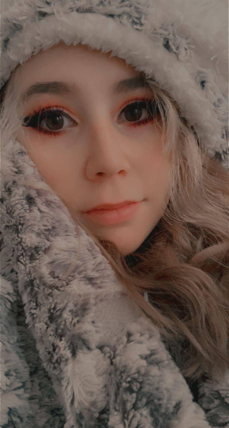 I would do anything right now to be able to curl up next to you😈🖤 ...