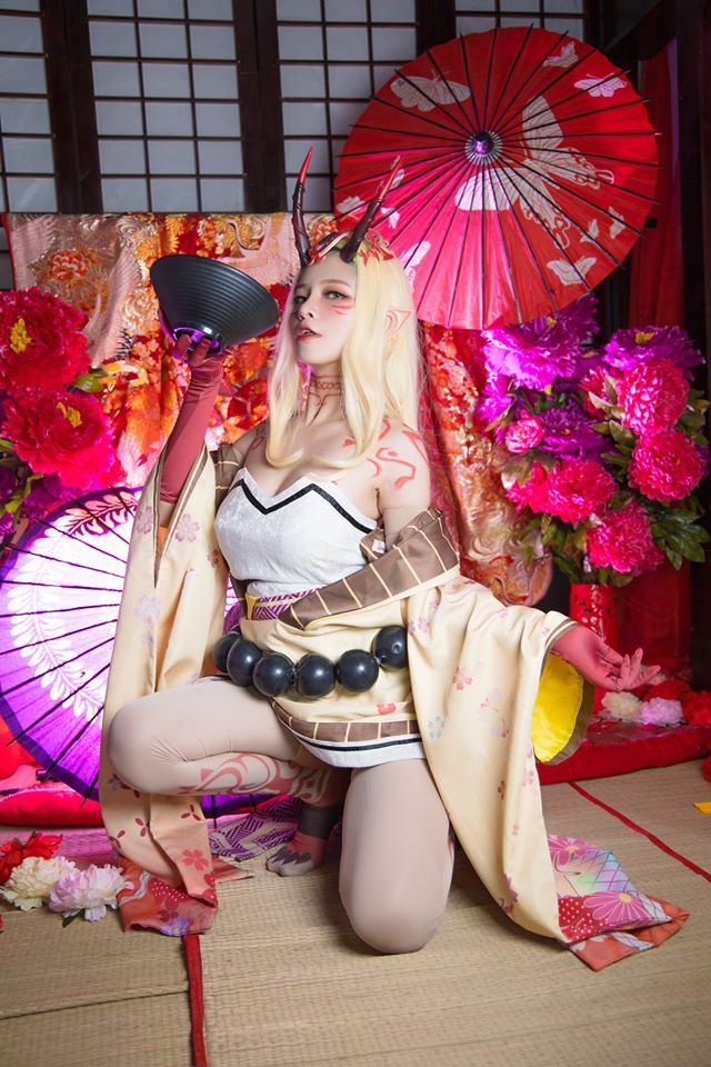 Ibaraki Cosplay by Azami | Scrolller