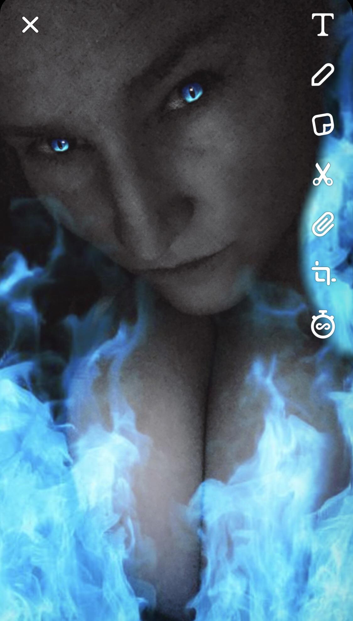 Ice fire 💕 | Scrolller