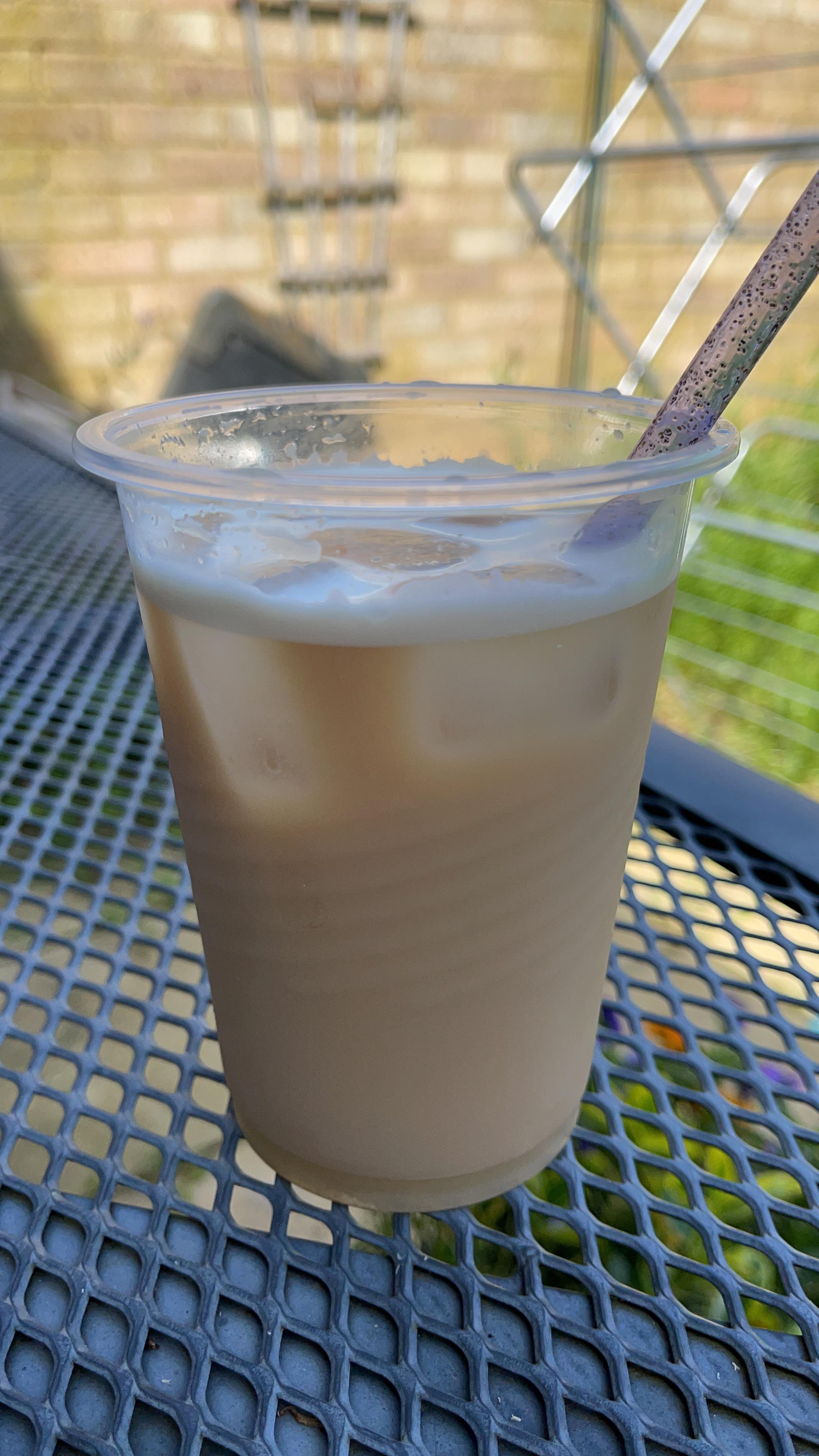 Iced coffee timeeeee 😊 | Scrolller