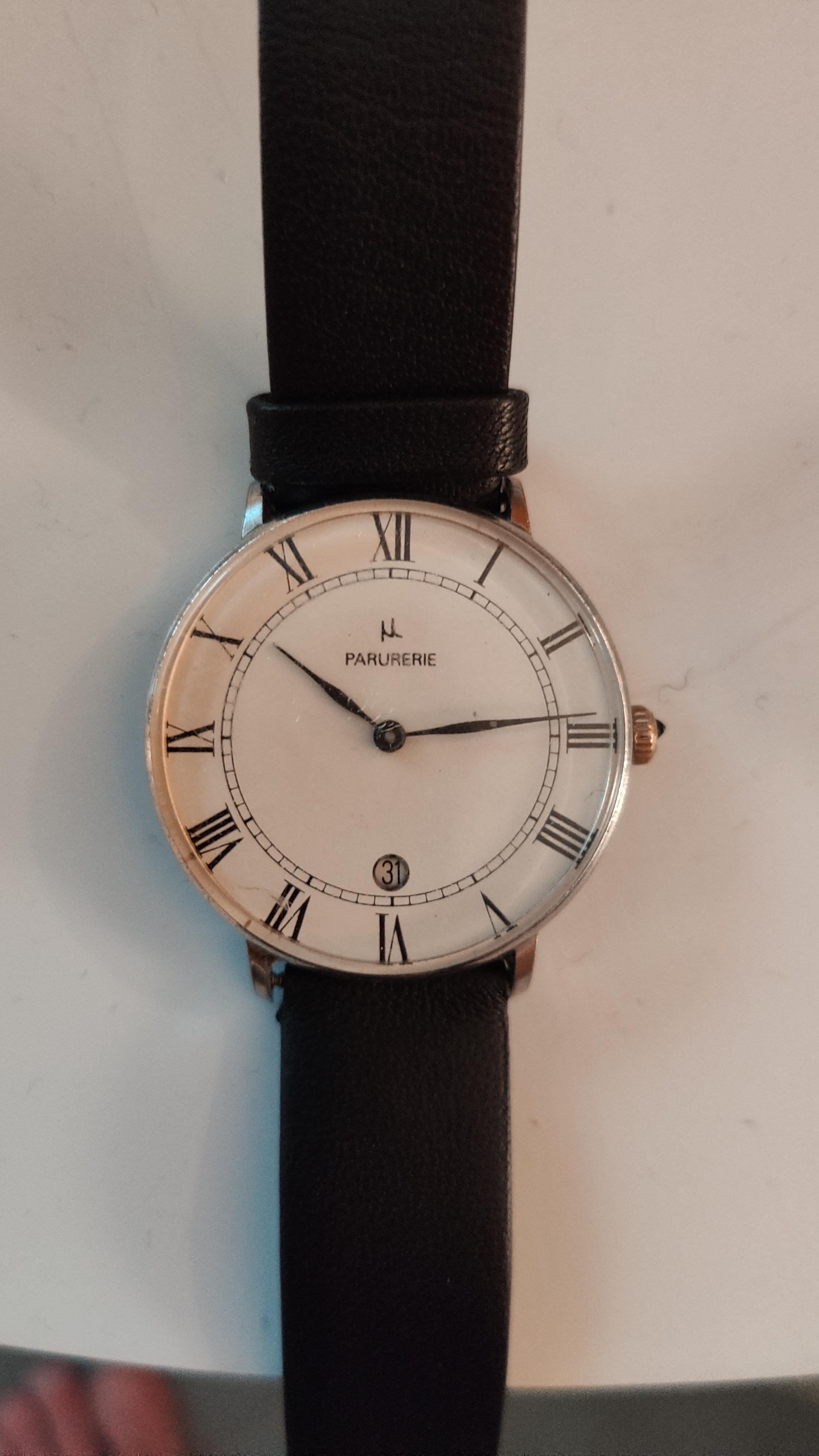 [Identify] What brand is it ? | Scrolller