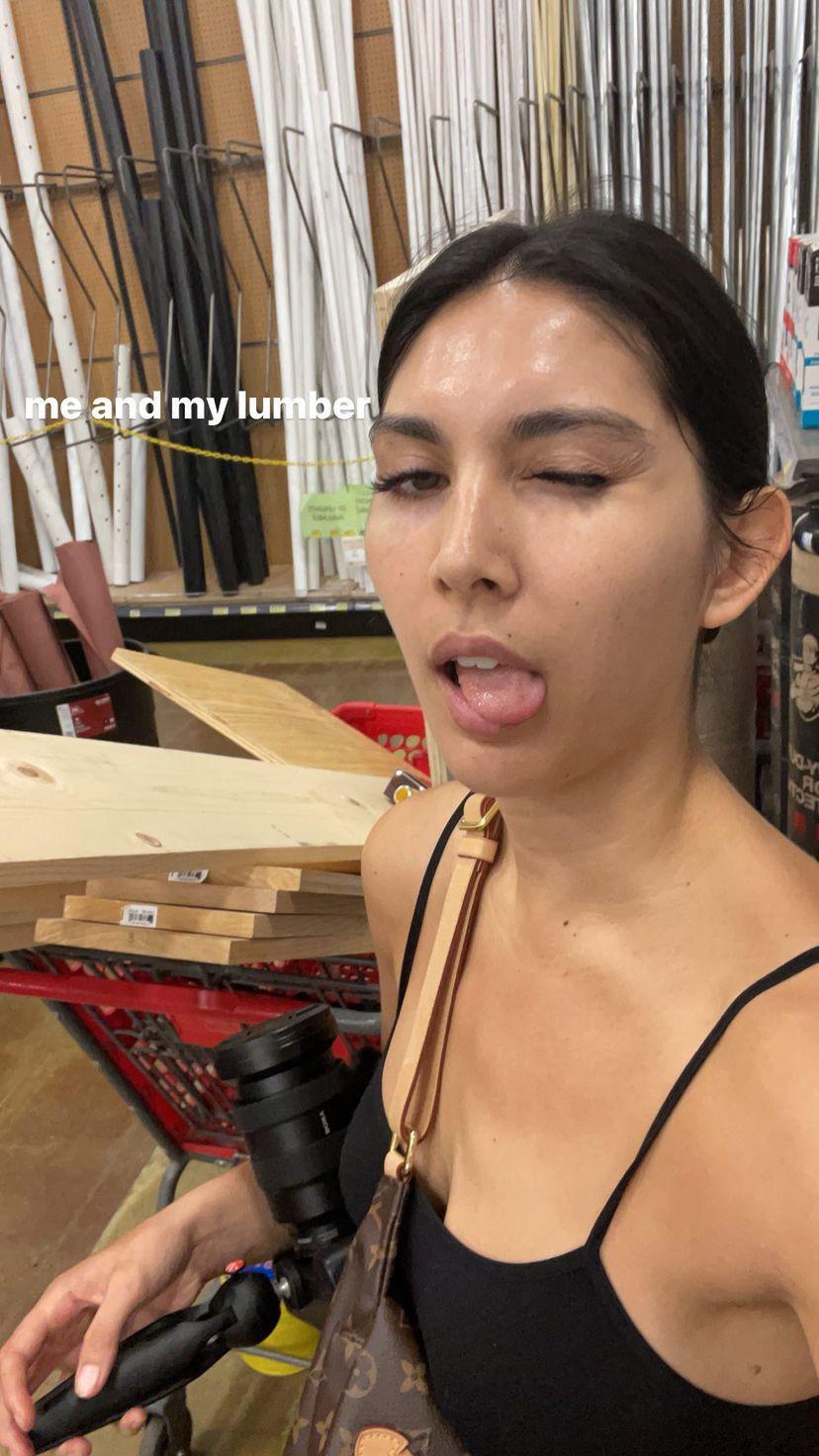 Idk what to title this? | Scrolller