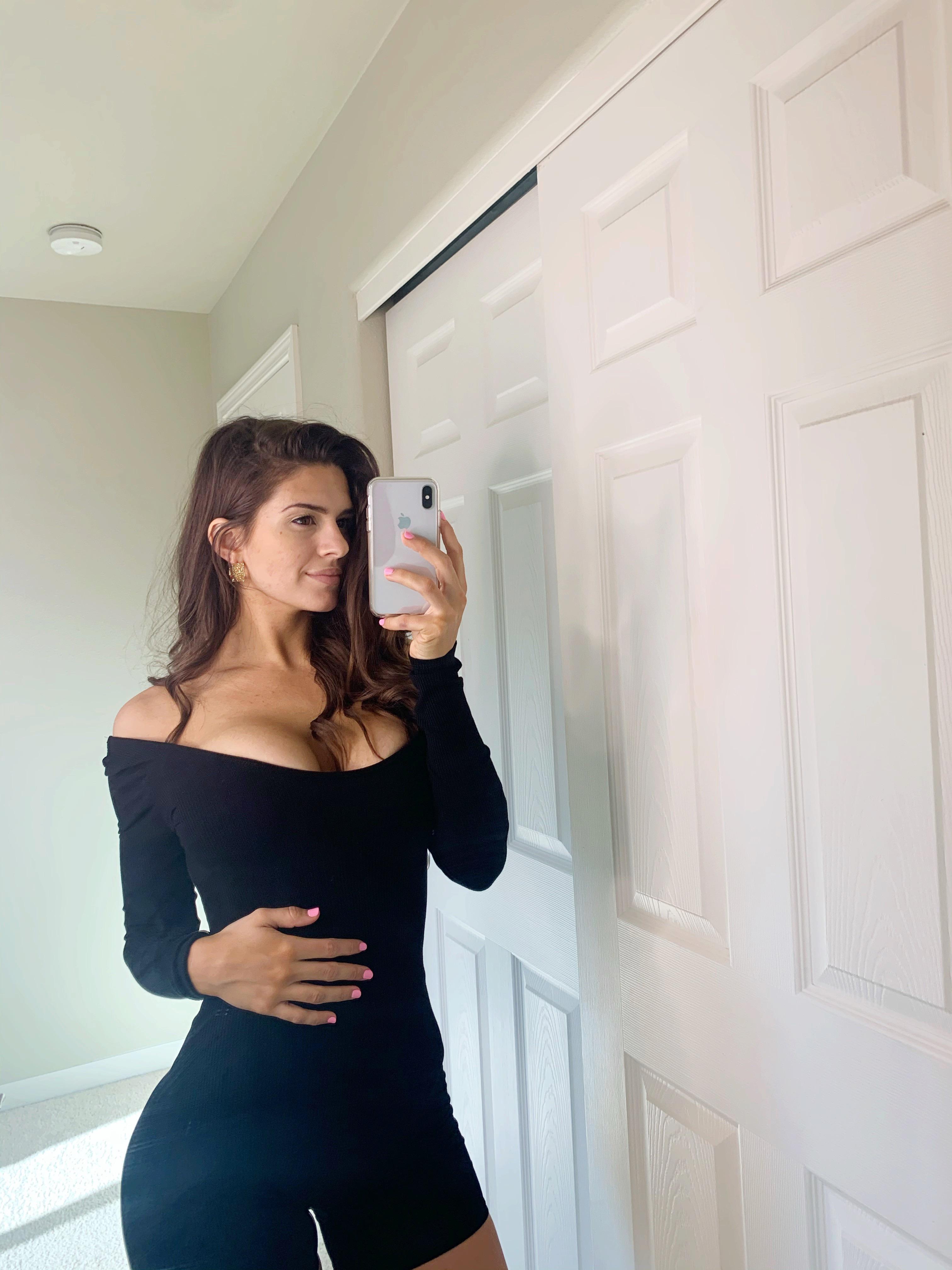 If you like the front, wait until you see the back😉💋 | Scrolller