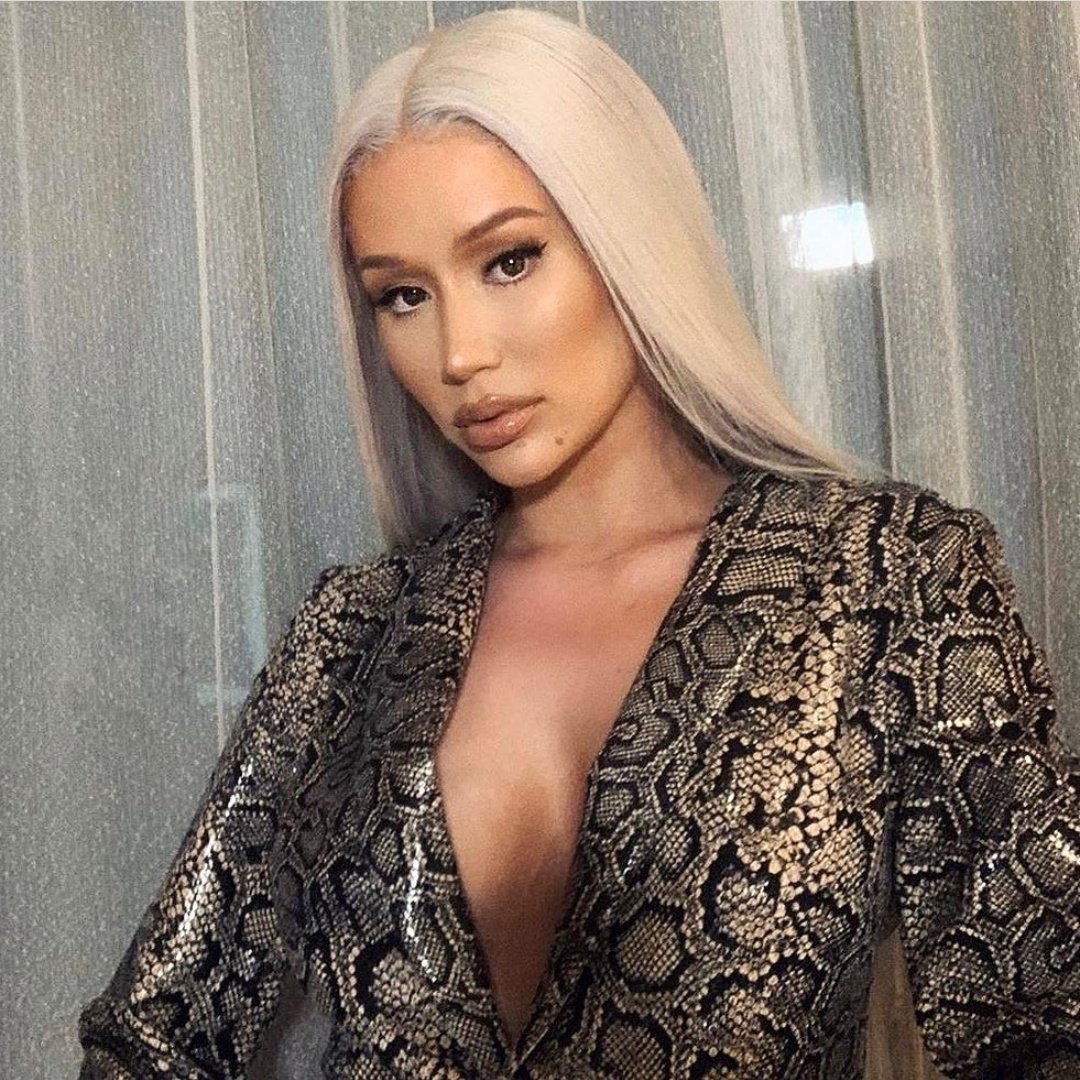 Iggy Azalea in Bali (4) | Scrolller