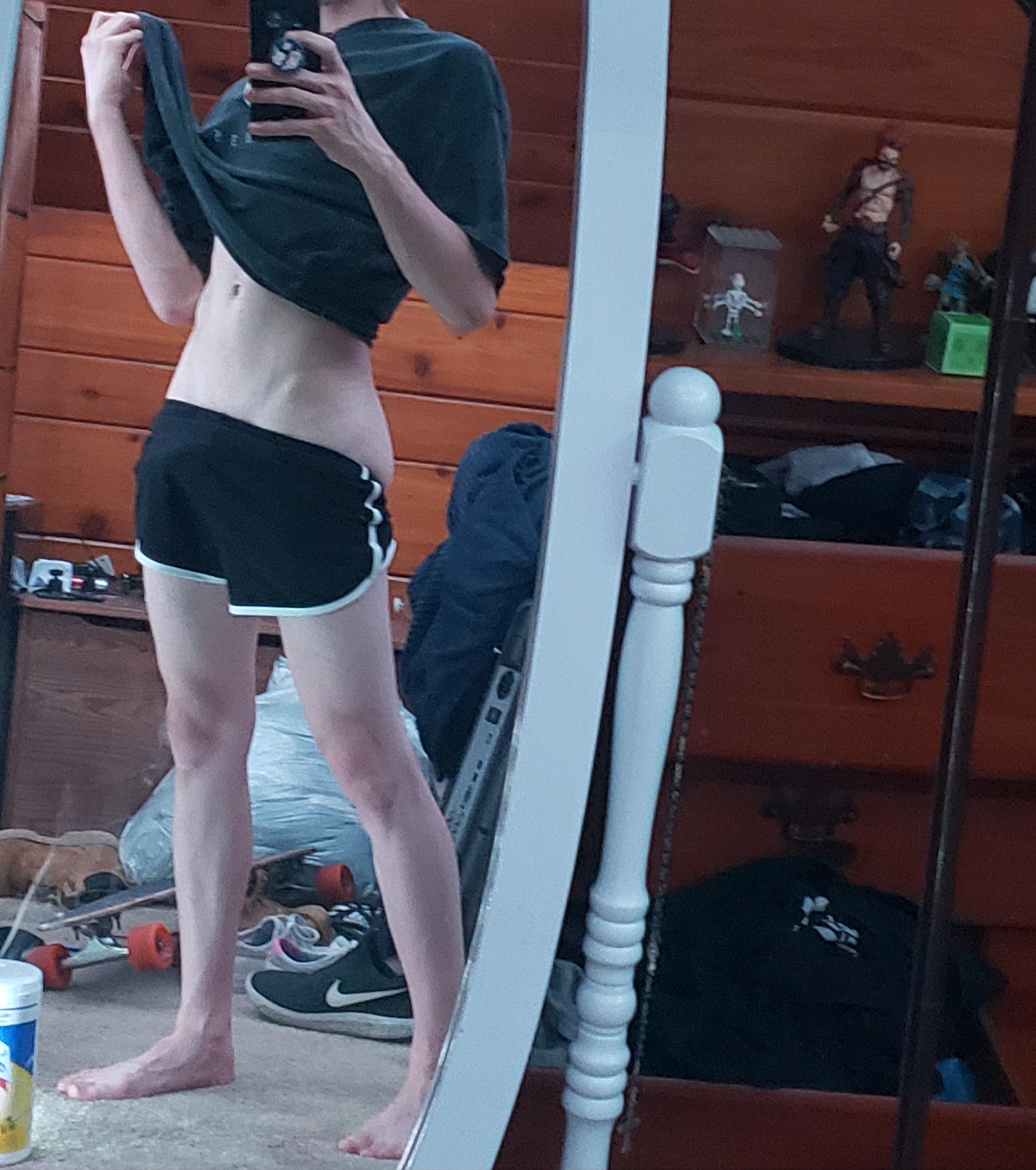 Ignore the mess, I'm moving | Scrolller